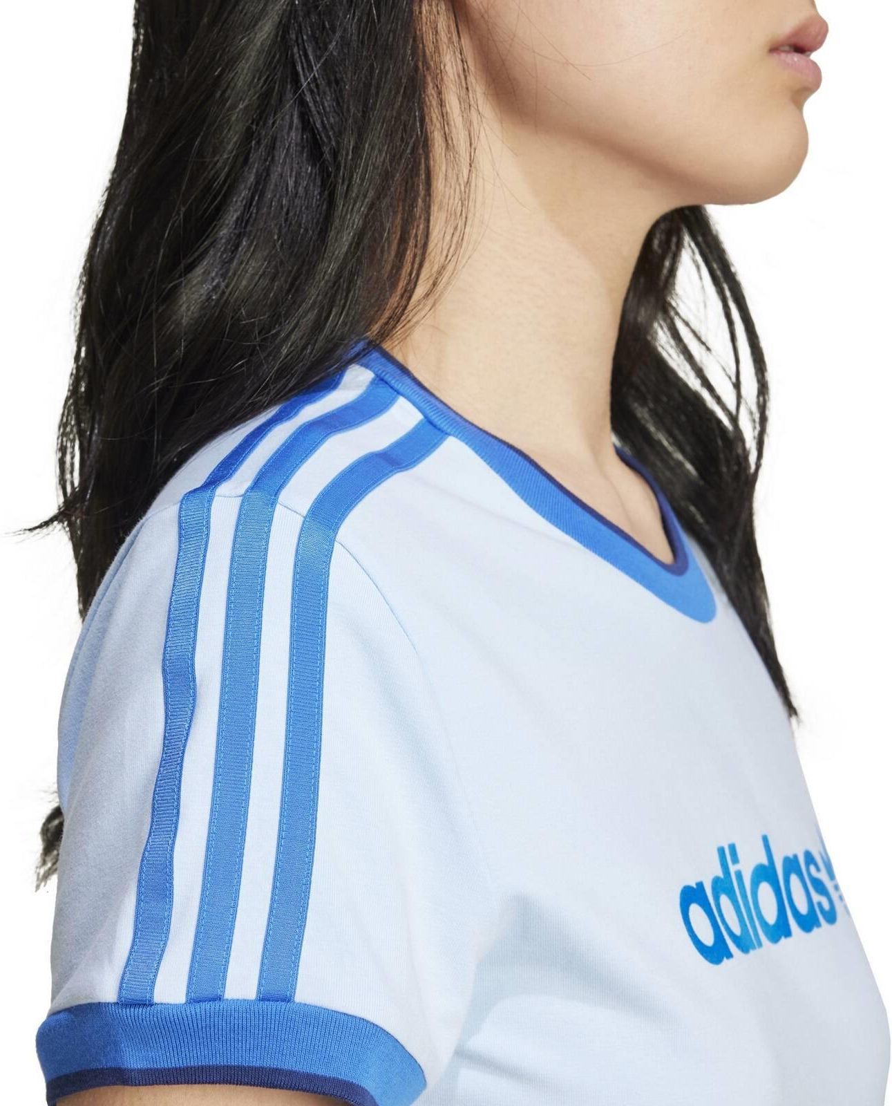 Koszulka damska adidas BADGE SLIM niebieska IZ2674 - Ceny i opinie ...