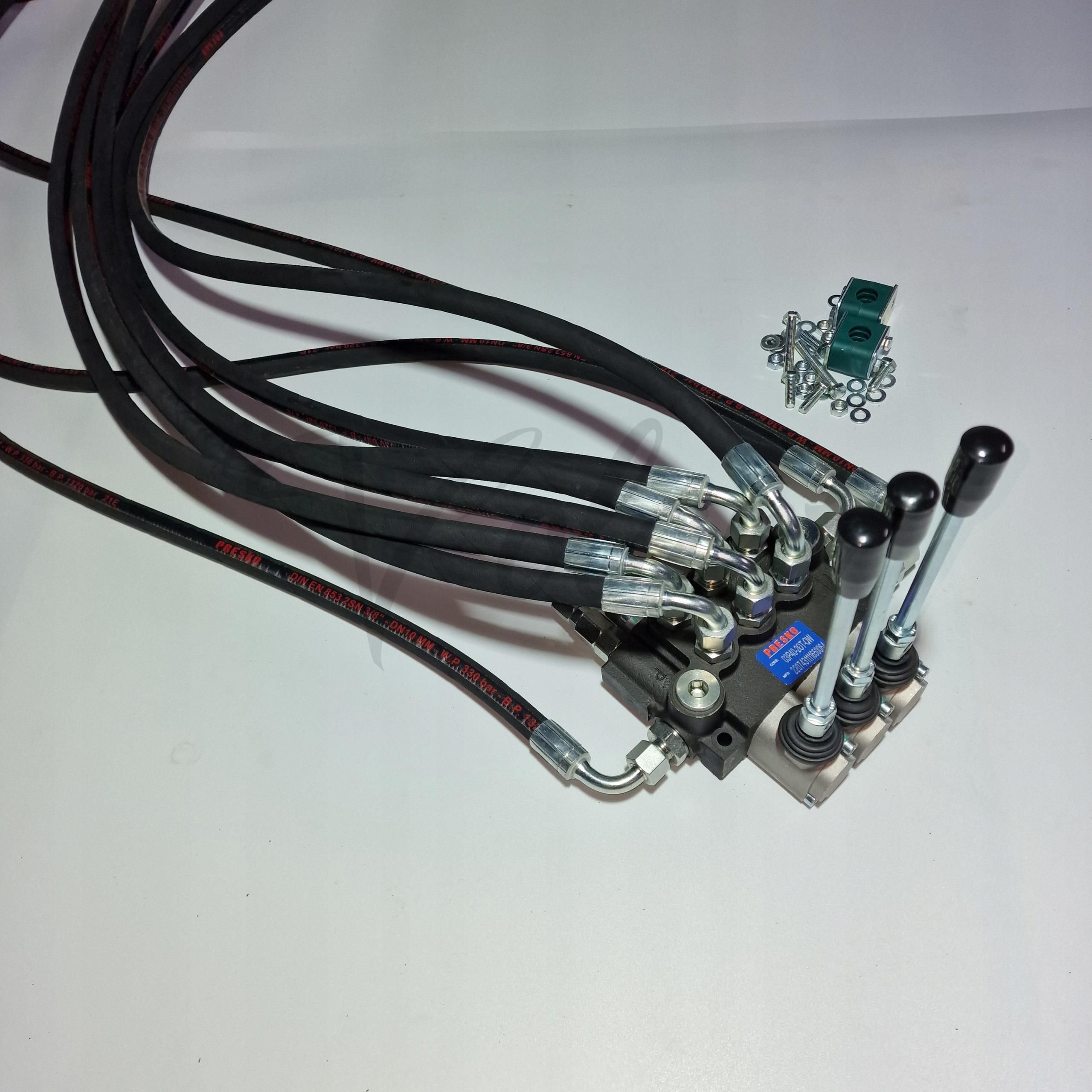 Volant Rozdzielacz 3 Sekcje Hydrauliczny Zetor 5211 7211 7045 5245 ...
