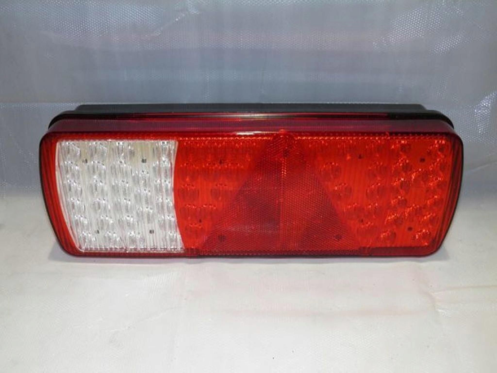 Lampa tylna Sertplas Lampa Zesp.6-Seg.Diodowa Lewa - Opinie i ceny na Ceneo.pl