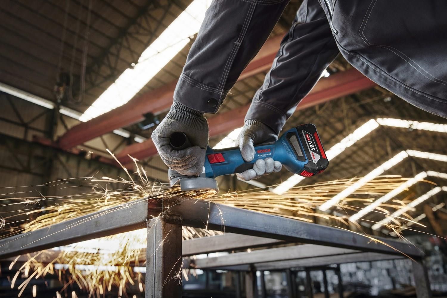 Bosch GWS 18V-8 Professional 06019N9003 - Opinie i ceny na Ceneo.pl