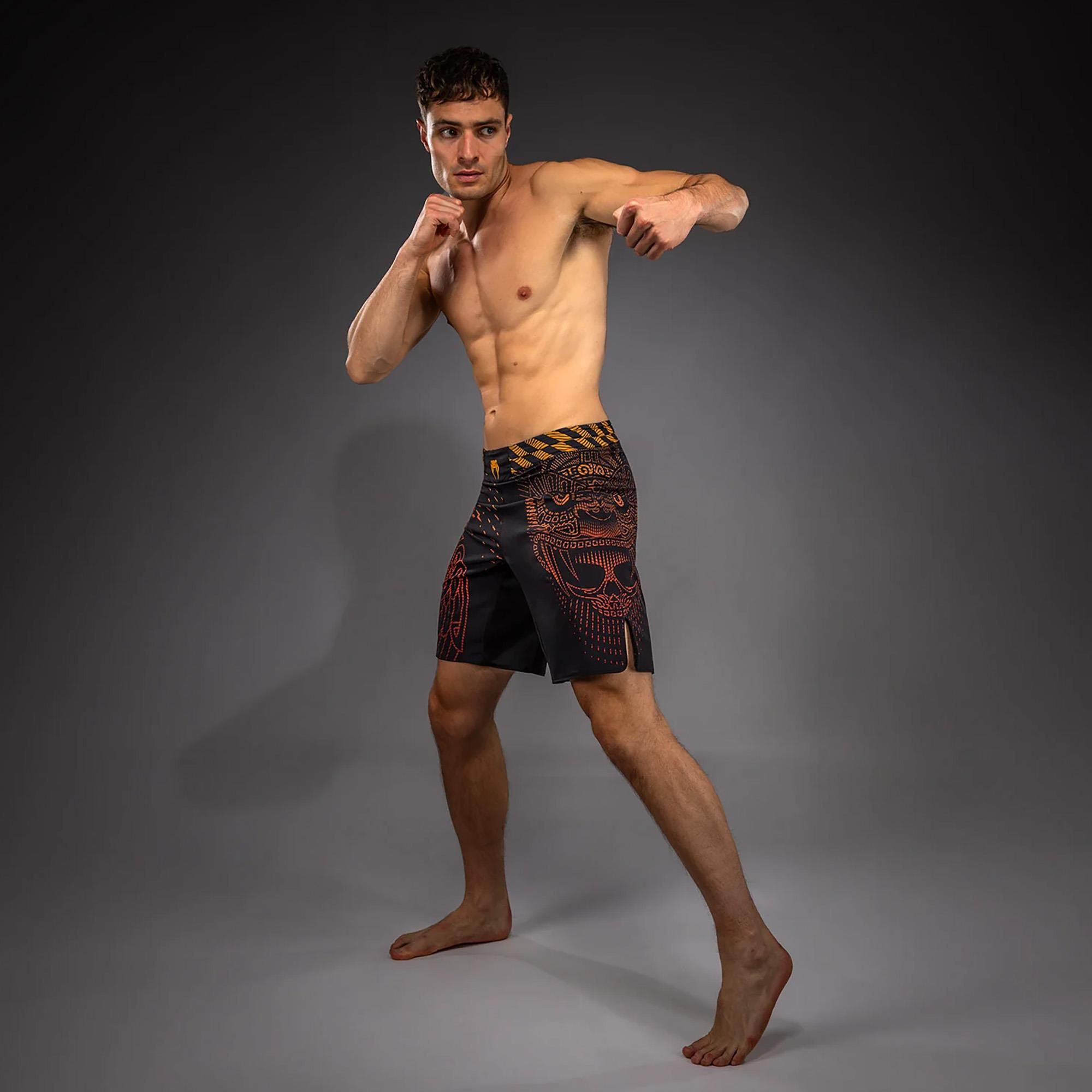 Venum Spodenki Treningowe Męskie Quetzal Fury Fightshorts Black/Fury ...
