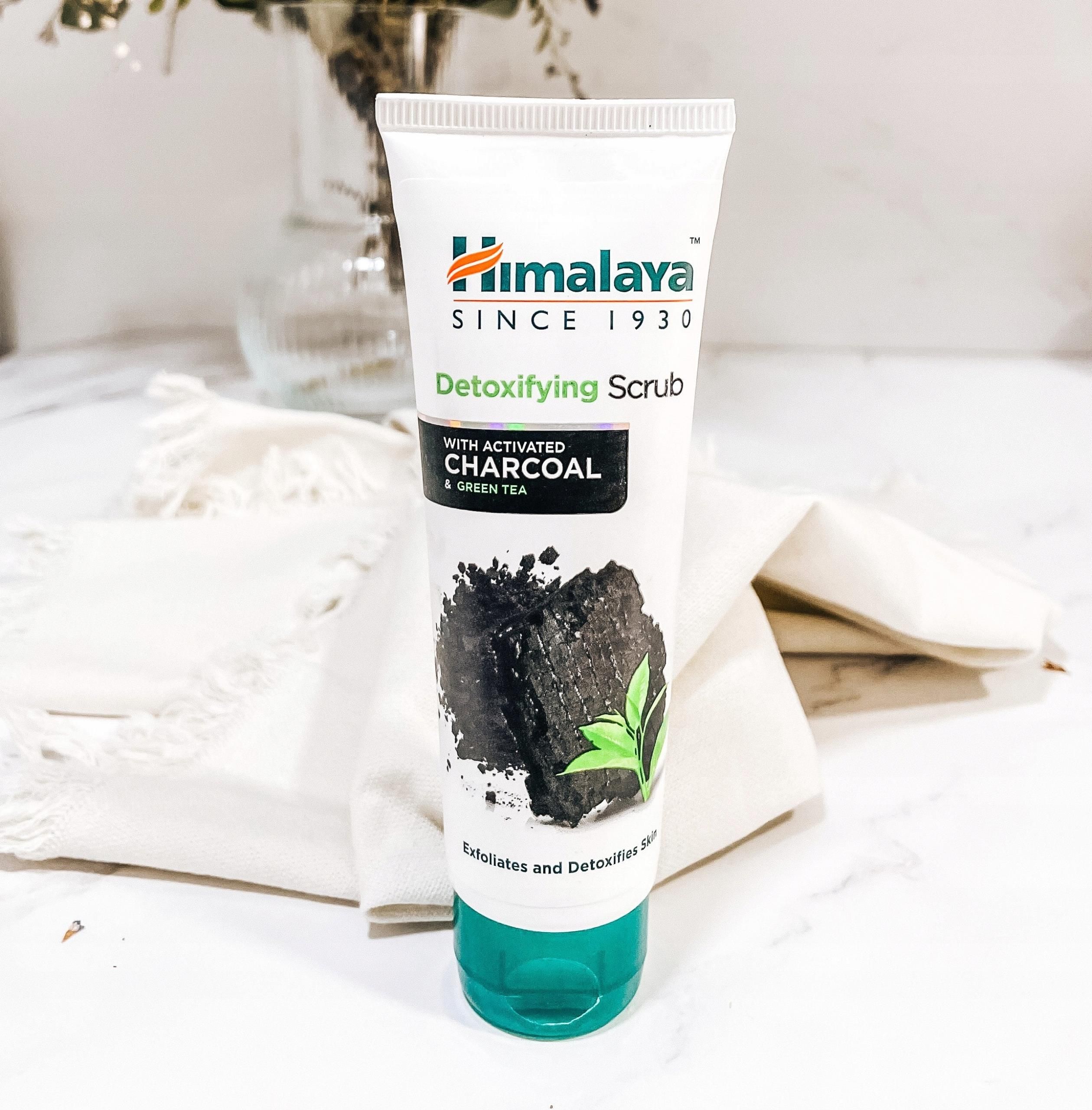 Himalaya Detoksykujący Peeling Do Twarzy Węgiel Aktywny Zielona Herbata ...