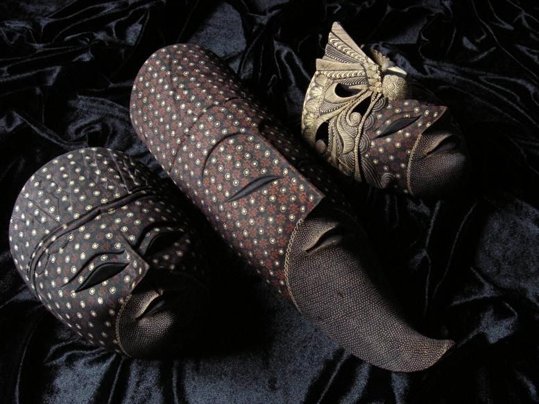 Wyspa Java Ciemna Kolekcja Masek Egoztycznych - Opinie i atrakcyjne ...