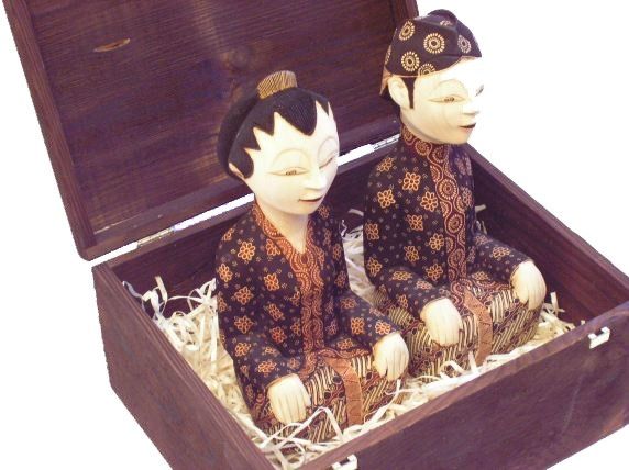 Wyspa Java Rzeźba Figurki Pary Młodej Z Wyspy Javy - Opinie i ...