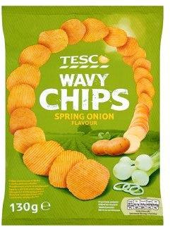 Tesco Chipsy ziemniaczane faliste o smaku zielonej cebulki 130 g - Ceny ...