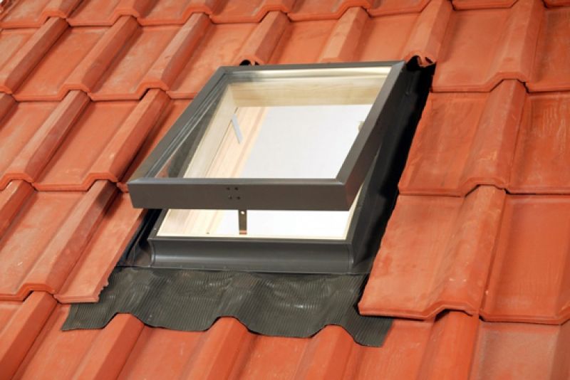 Okno dachowe VELUX VLT 025 1000 45x55 - Opinie i ceny na Ceneo.pl