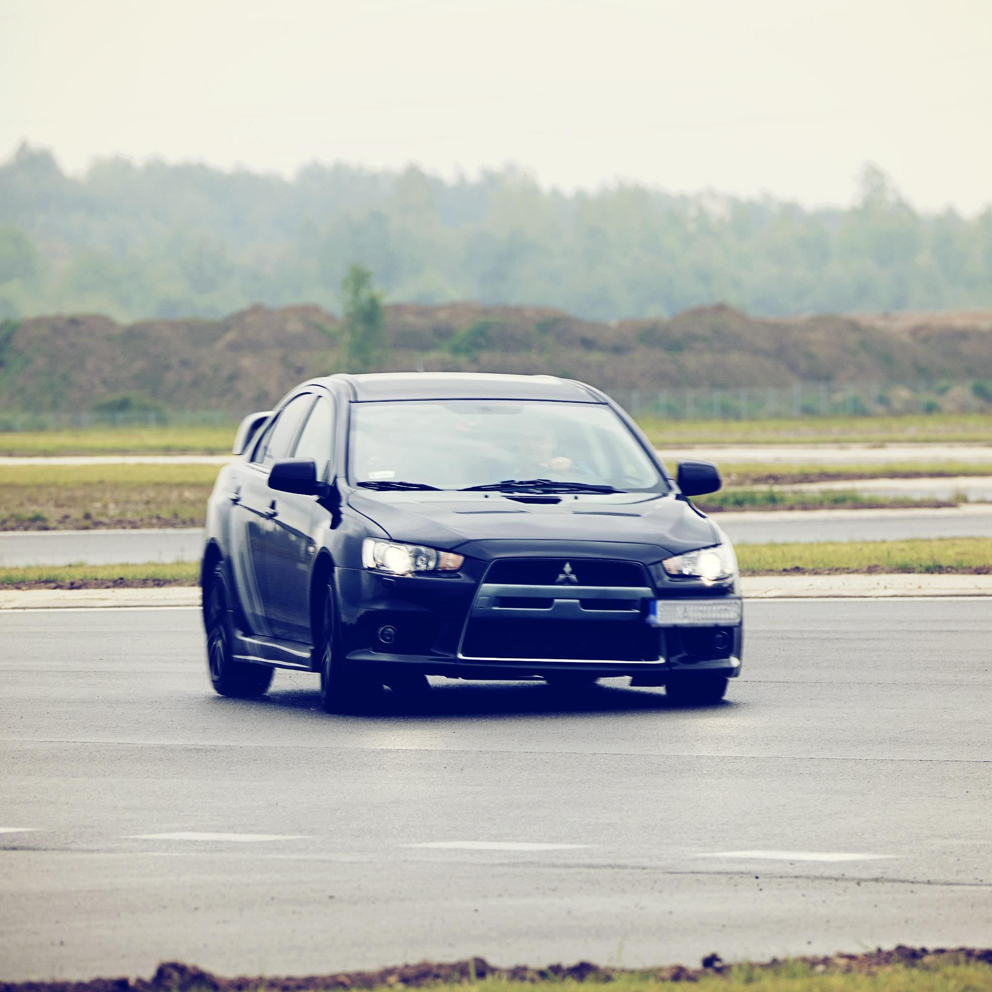 Mitsubishi Lancer Evo 10 Tor Jastrząb 3 Okrążenia - Ceny i opinie ...