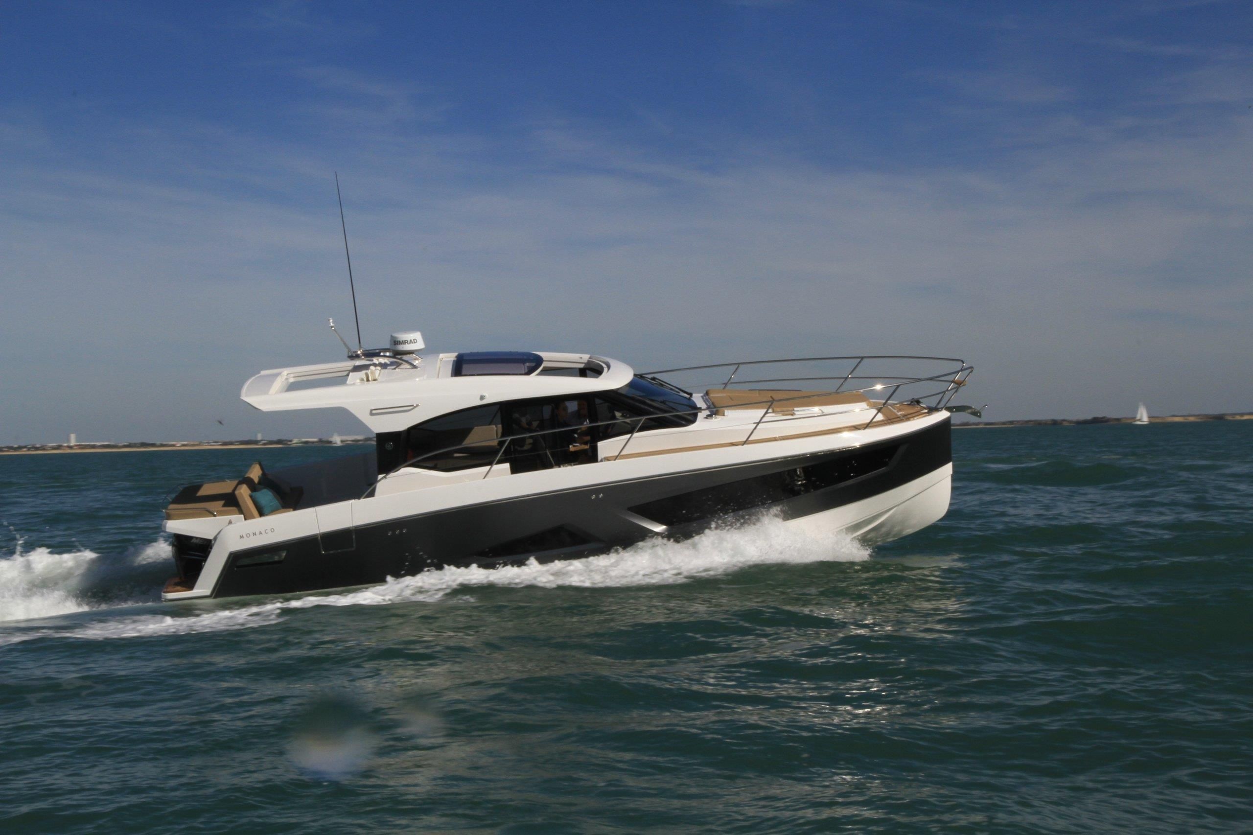 PARKER 110 MONACO - 2018 - 2x300hp outboard - Opinie i ceny na Ceneo.pl