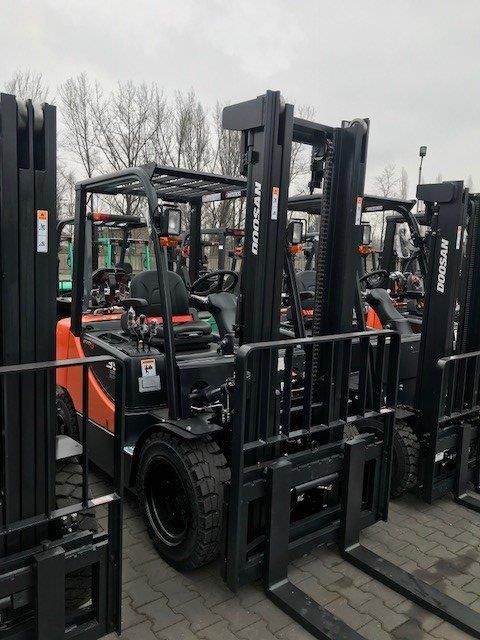 WÓZEK WIDŁOWY DOOSAN G35C-5 NOWY 3,5 TONY 2018 ROK - Opinie i ceny na ...