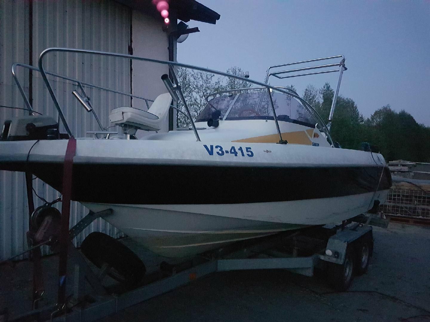 Jacht motorowy GALEON Galia 660 1999r. 2 silniki - Opinie i ceny na ...