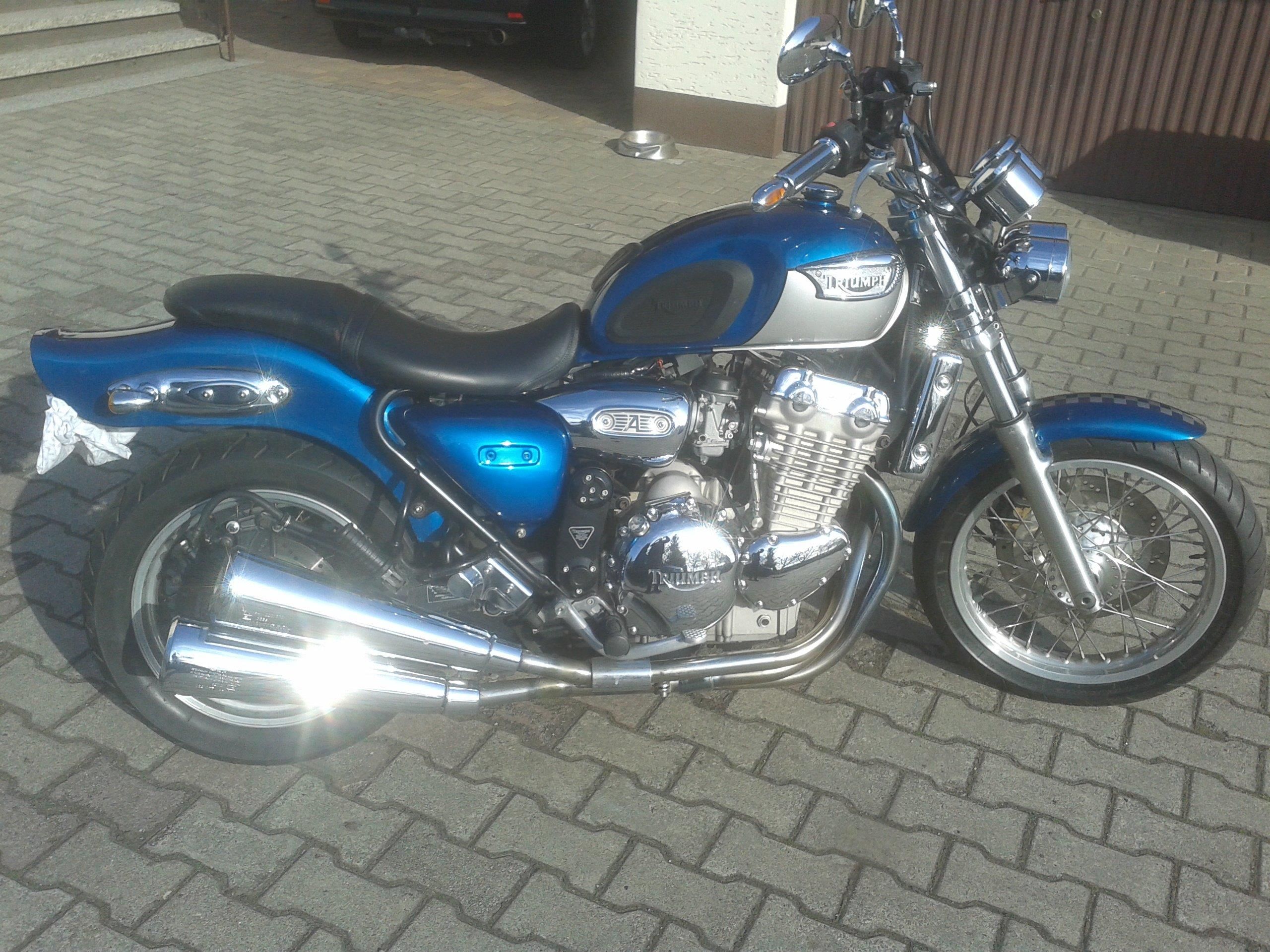 Wyjątkowy Triumph Adventurer 900 HD okazja - Opinie i ceny na Ceneo.pl