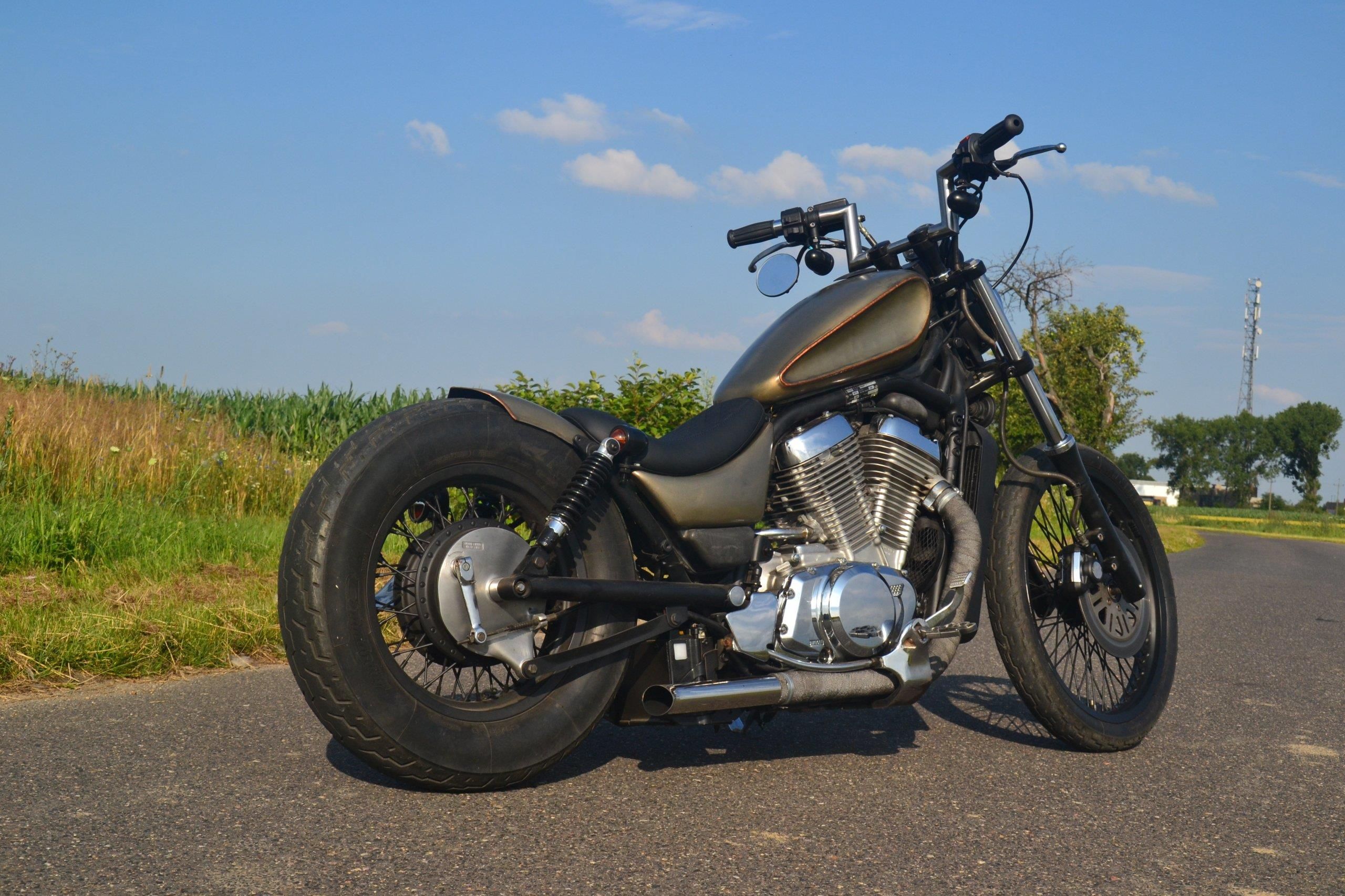 Suzuki 800 Intruder Bobber