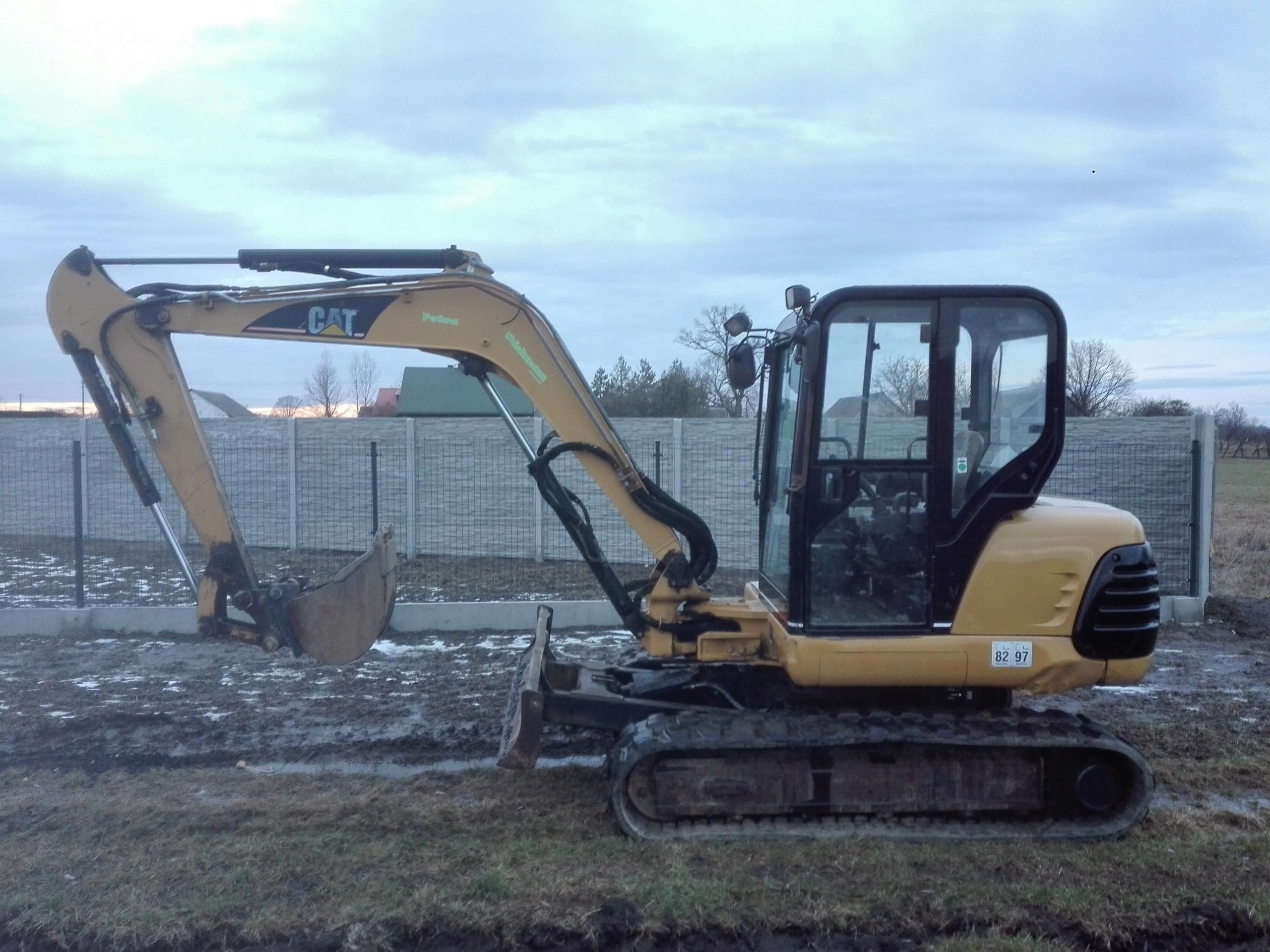 Koparka CAT 304.5 Caterpillar sprowadzona - Opinie i ceny na Ceneo.pl