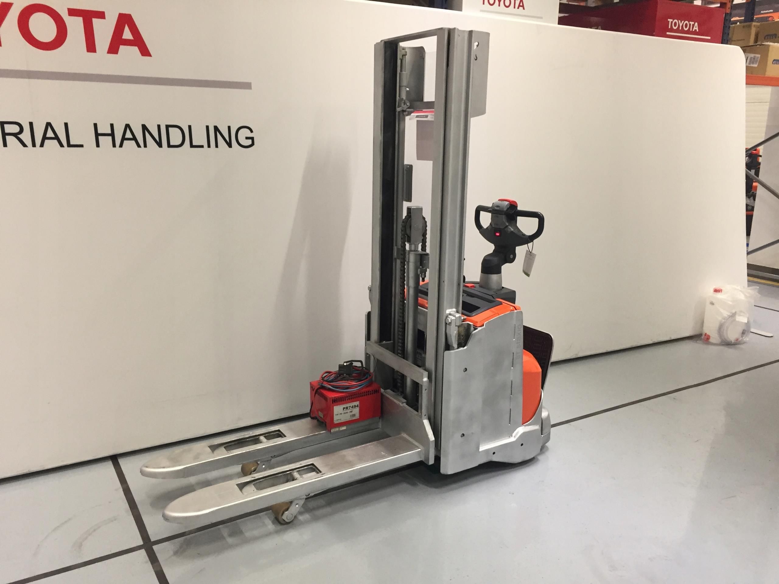 BT SWE120L, maszt 2900 mm - Gwarancja TOYOTA - Opinie i ceny na Ceneo.pl