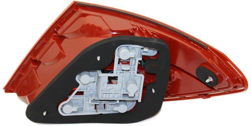 Lampa tylna MERCEDES C KLASA W204 07-11 SEDAN LED NOWA LEWA 2048201964 ...