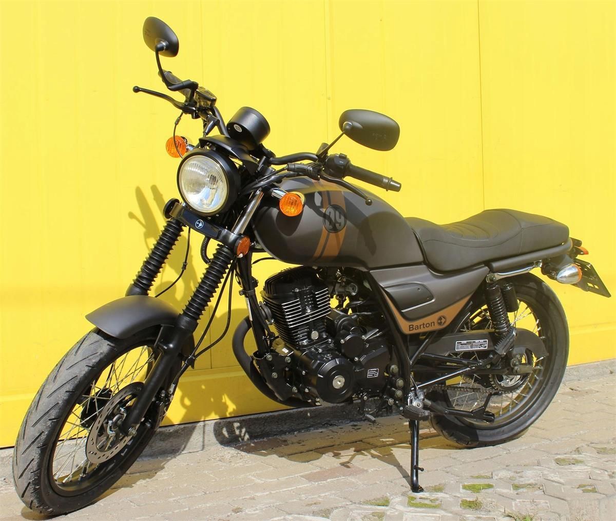 BARTON CAFE RACER 125 WARSZAWA PIERWSZY MOTOCYKL - Opinie i ceny na ...