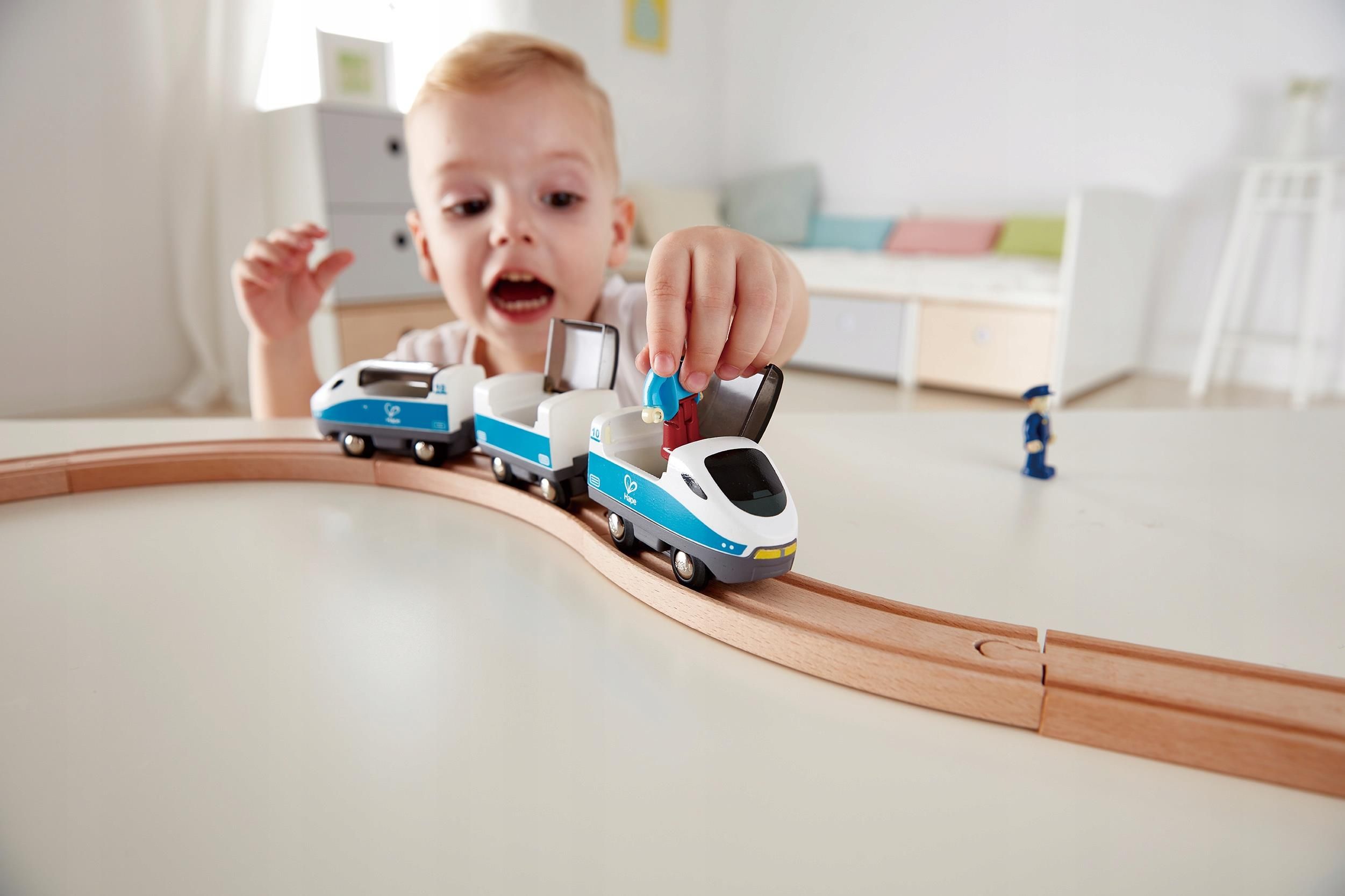 Hape Pociąg Międzymiastowy E3728 - Ceny i opinie - Ceneo.pl