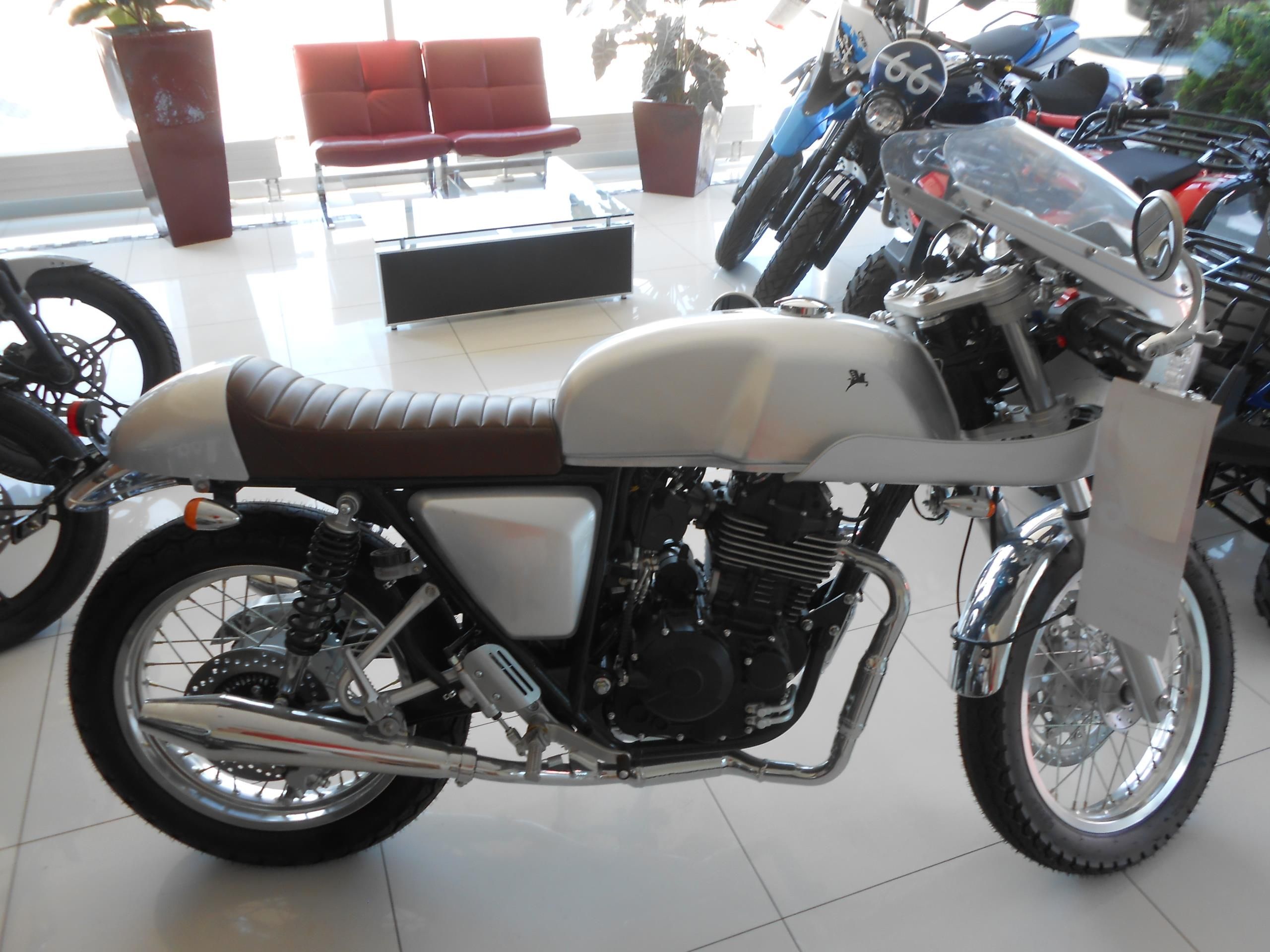 Motocykl ROMET CLASSIC 400 CR Cafe RacerEURO4 2017 - Opinie i ceny na ...