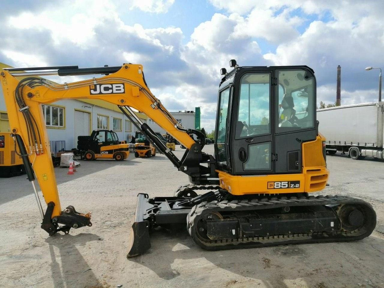 JCB Minikoparka 8 tonowa JCB 85Z-2 - najnowszy - Opinie i ceny na Ceneo.pl