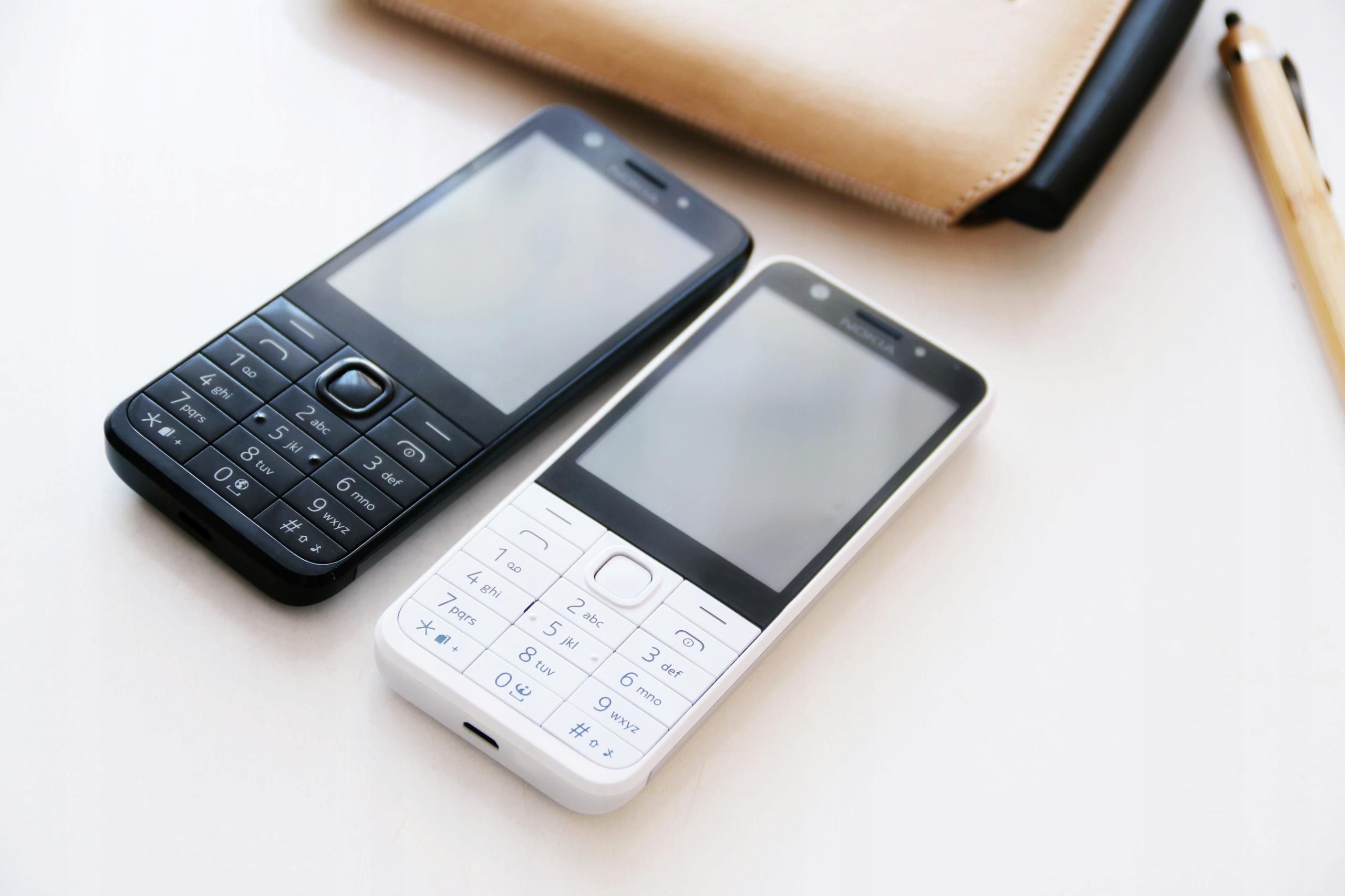 Telefony z outletu Outlet Telefon Nokia 230 Język Polski Czarny Dual ...