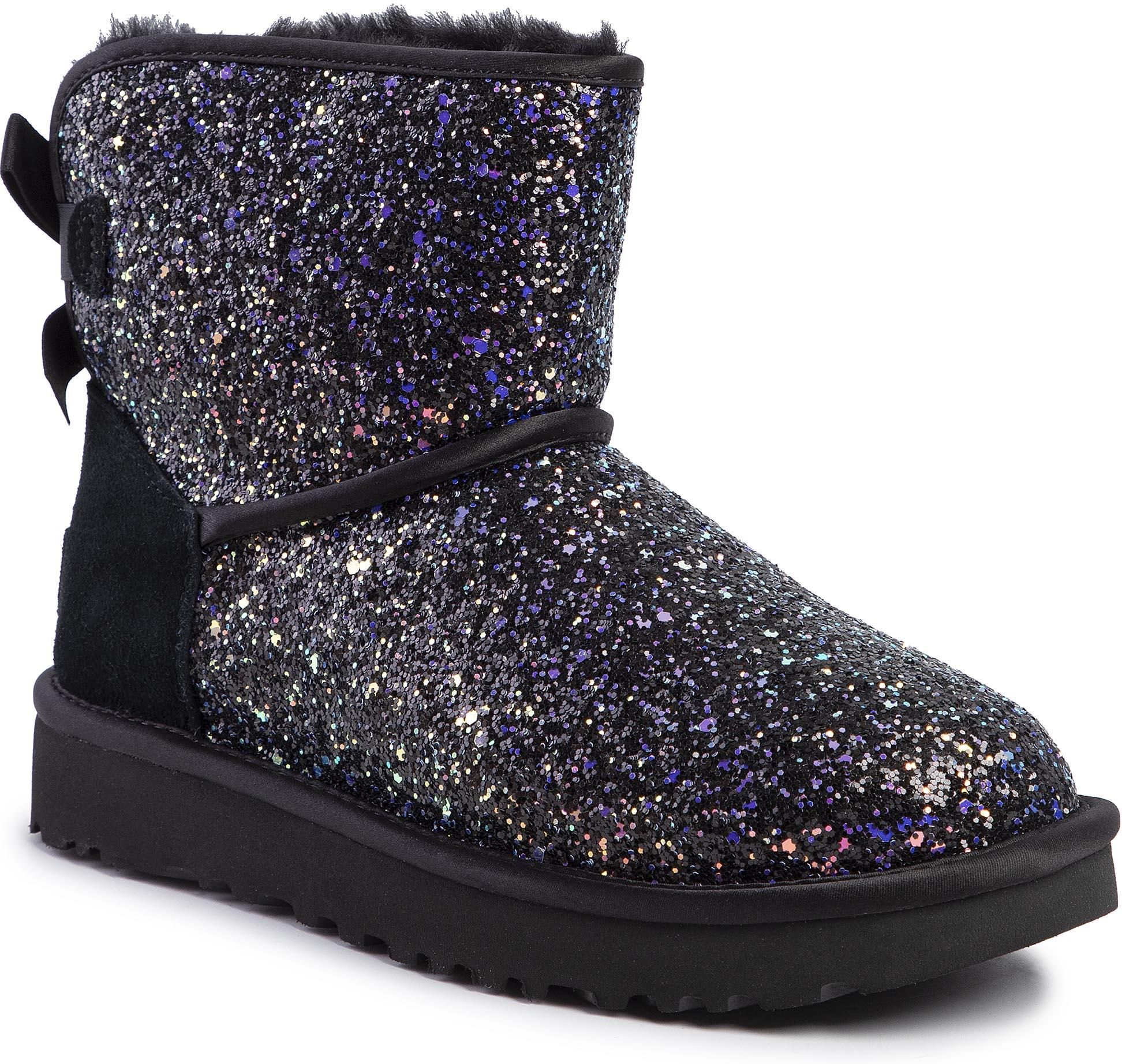 Buty UGG - W Classic Mini Bow Cosmos 1107073 Blk - Ceny i opinie - Ceneo.pl