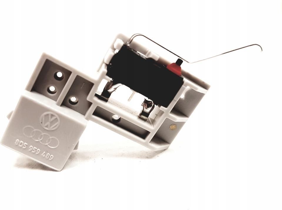 OE VAG MIKROSTYK KLAPY BAGAŻNIKA AUDI A6 C5 ALLRO 8D5959489 - Opinie i ...