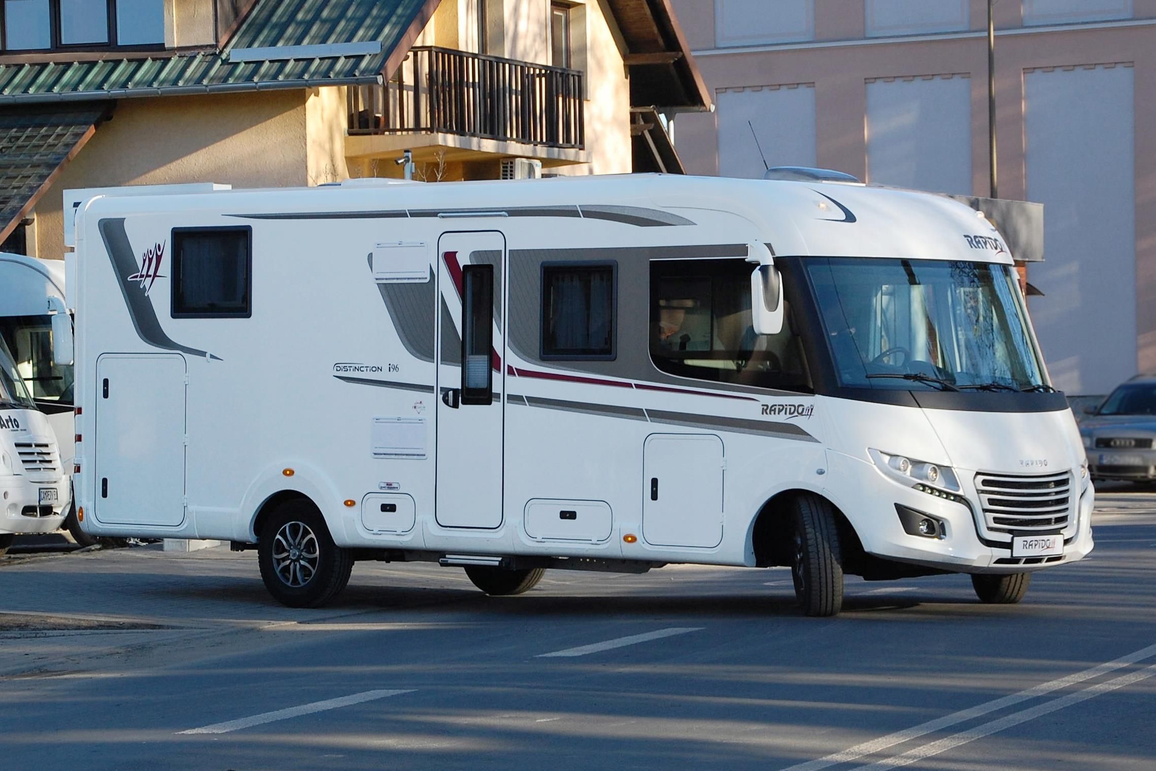 KAMPER CAMPER RAPIDO I96 DISTINCTION PREMIUM EDITI - Opinie i ceny na ...