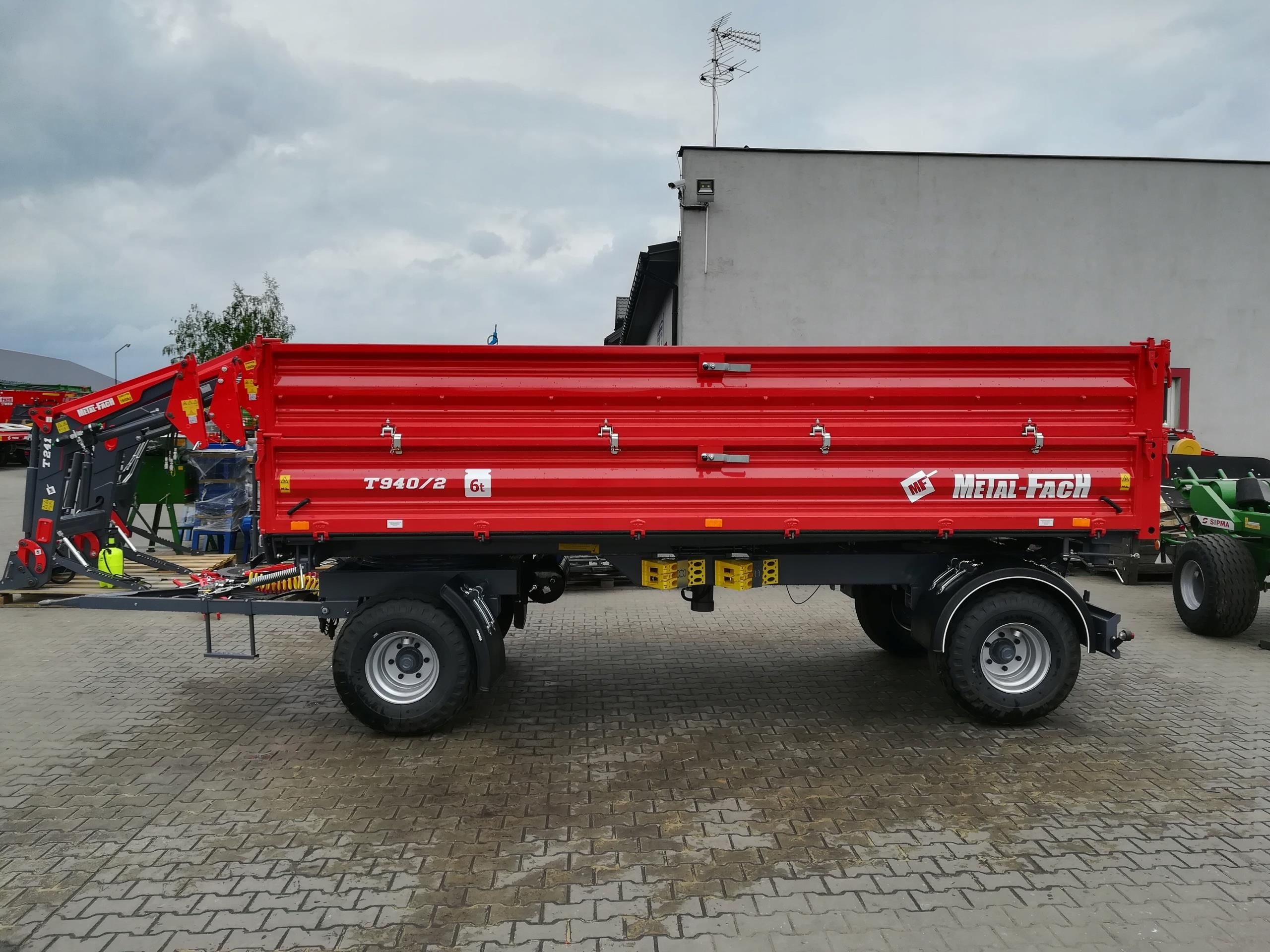 Przyczepa PALETOWA Dwuosiowa METAL-FACH T940/2 6t - Opinie i ceny na Ceneo.pl