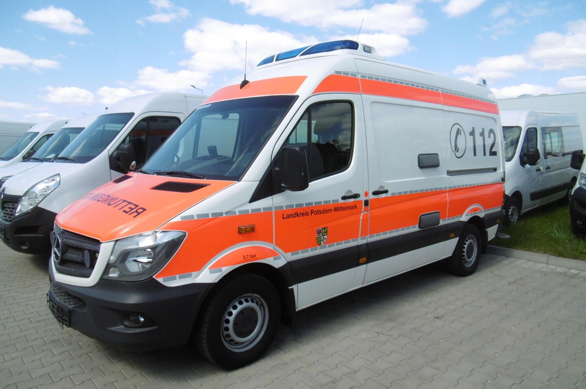 Mercedes Sprinter Ambulans Karetka 3,88t - Opinie i ceny na Ceneo.pl Mercedes Sprinter Ambulans Karetka 3,88t - Opinie i ceny na Ceneo.pl