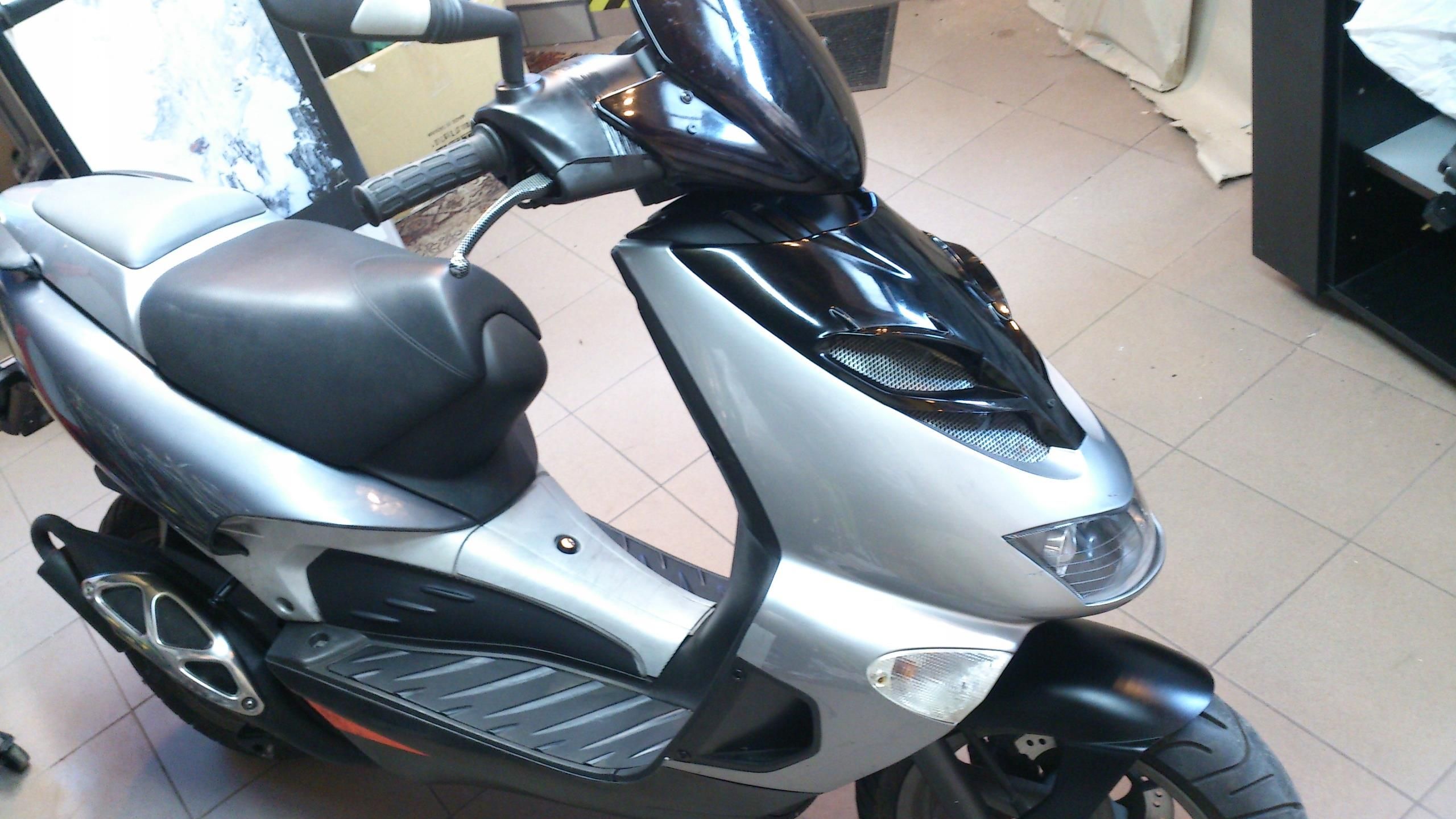 Skuter Aprilia Sr50 Kraków Nowy Sącz Opinie I Ceny Na Ceneo Pl