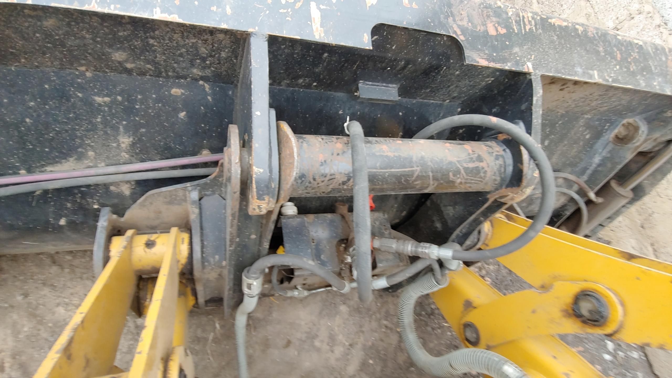 CAT 432F Jcb 2014 rok - Opinie i ceny na Ceneo.pl
