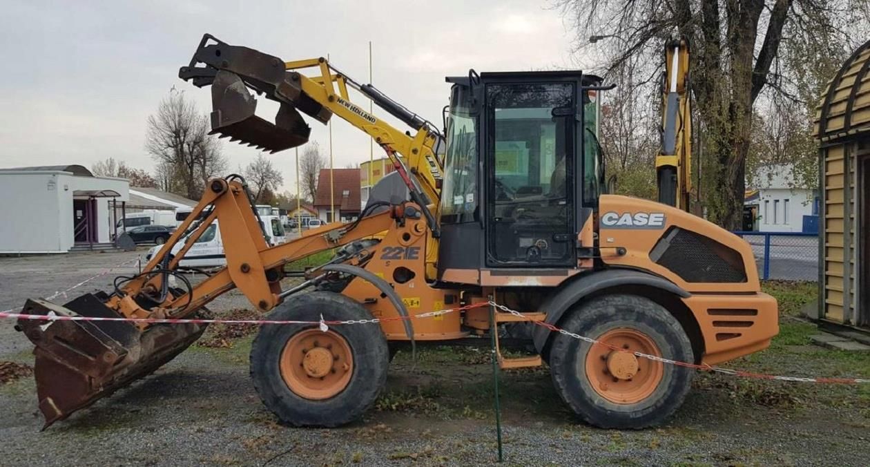 CASE 221E ładowarka kołowa - Opinie i ceny na Ceneo.pl