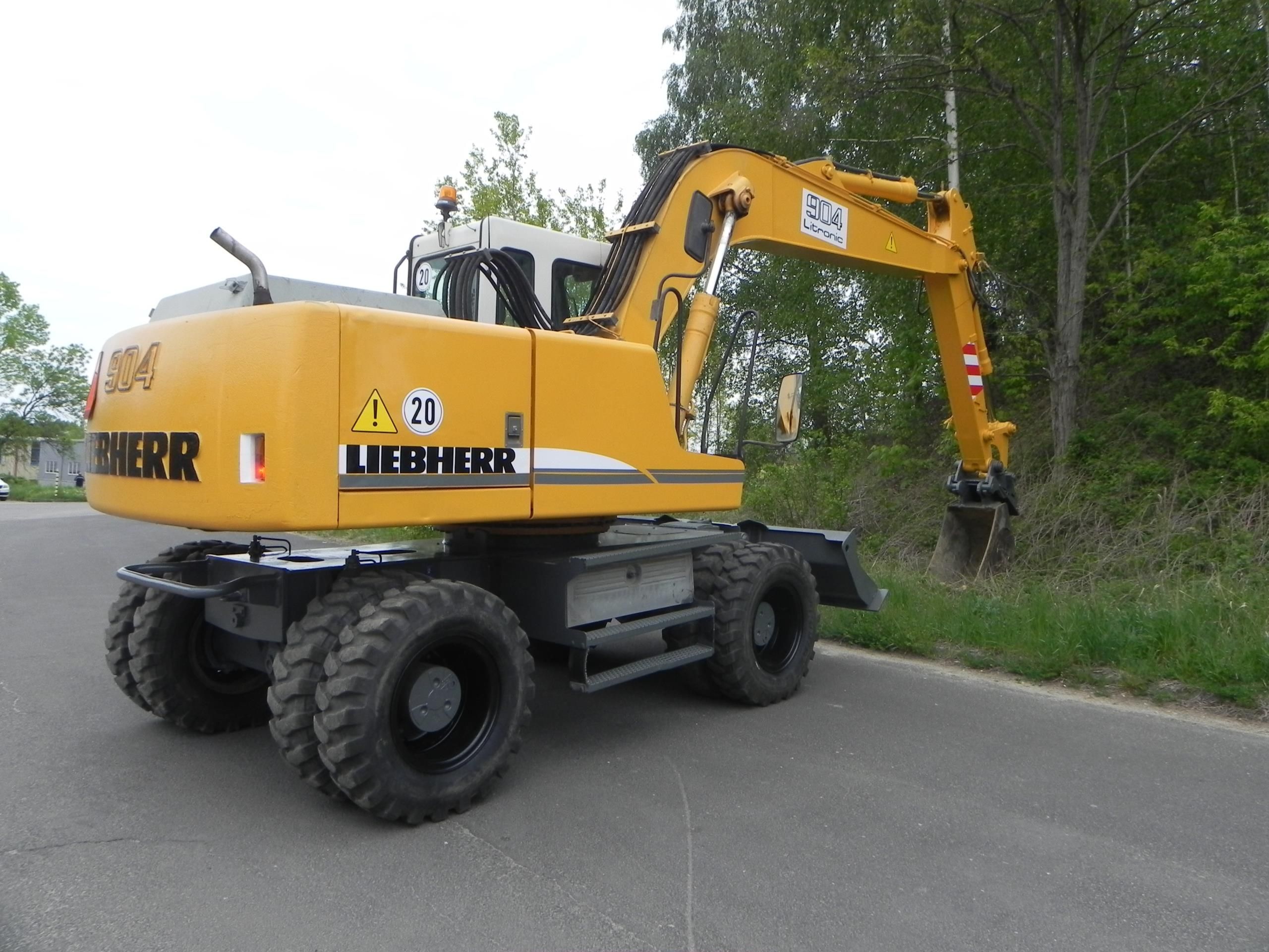 LIEBHERR 904 LITRONIC - KOPARKA KOŁOWA - Opinie i ceny na Ceneo.pl