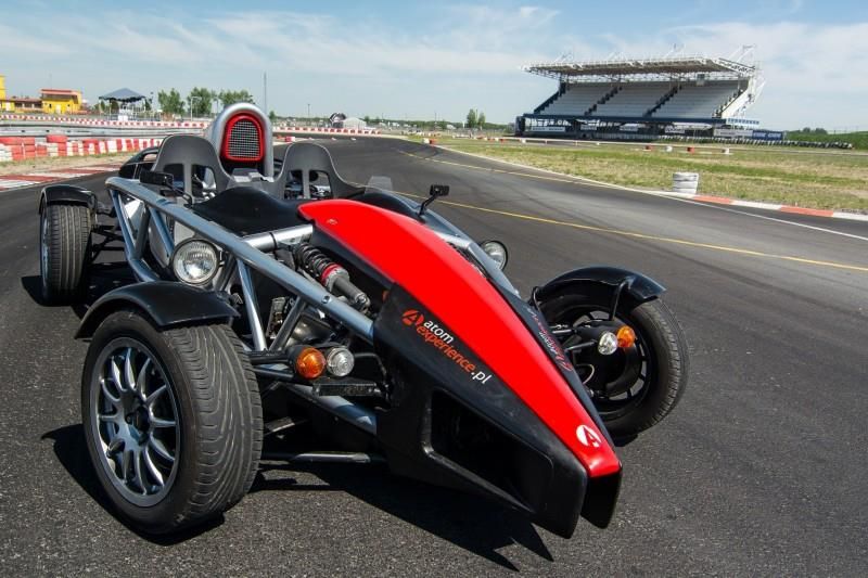 Ariel Atom vs BMW BiTurbo Performance Ilość okrążeń - 4 Tor Krzywa ...