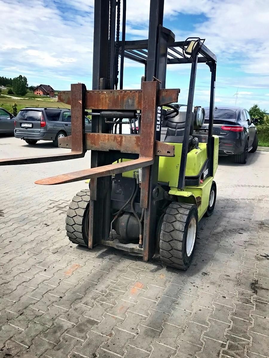 Wózek widłowy CLARK CGP30 LPG 3000kg przesuw 2000' - Opinie i ceny na ...