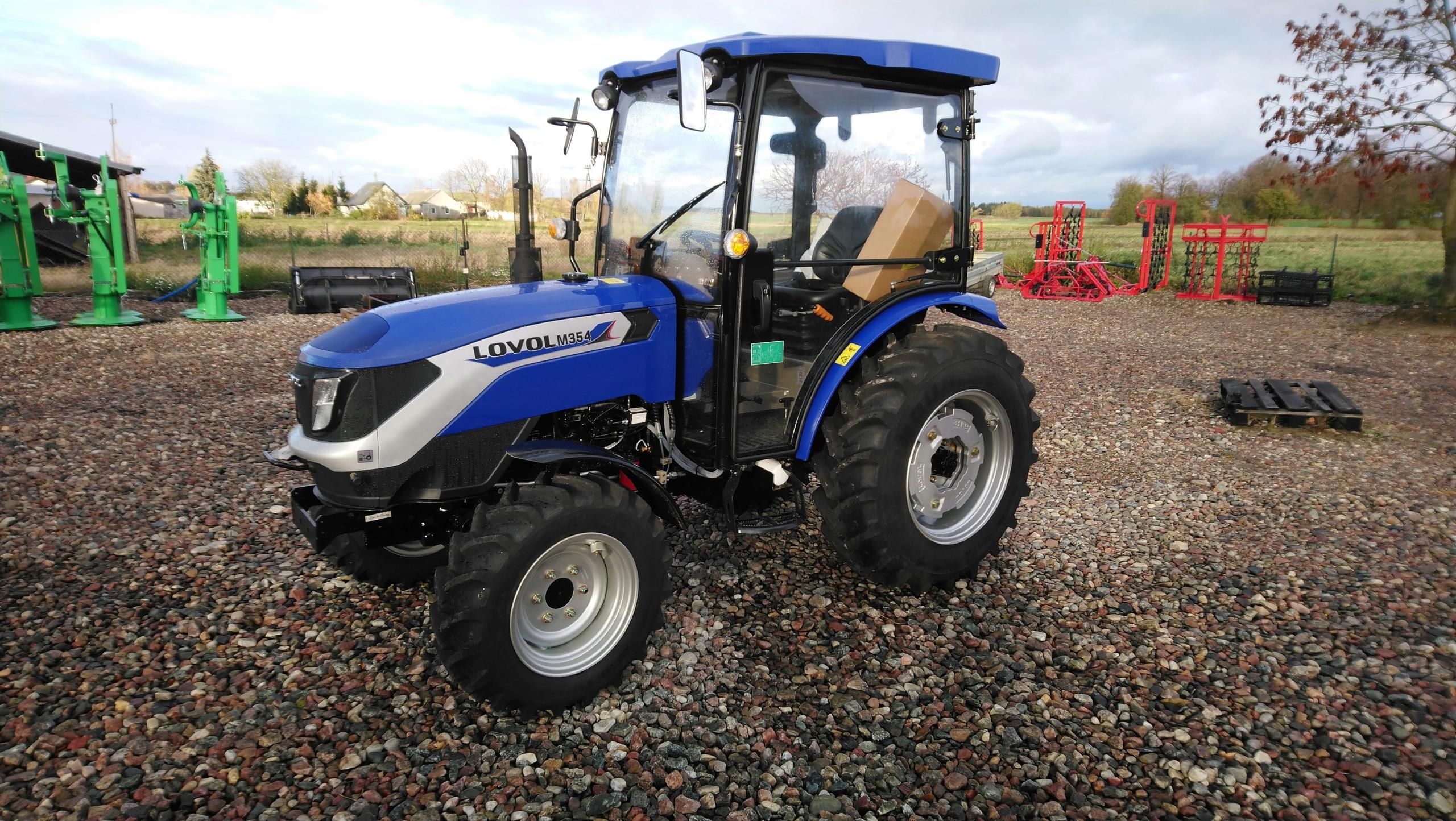 Ciągnik LOVOL M354 napęd 4x4 Nowy rewers 8/8 PROW - Opinie i ceny na ...
