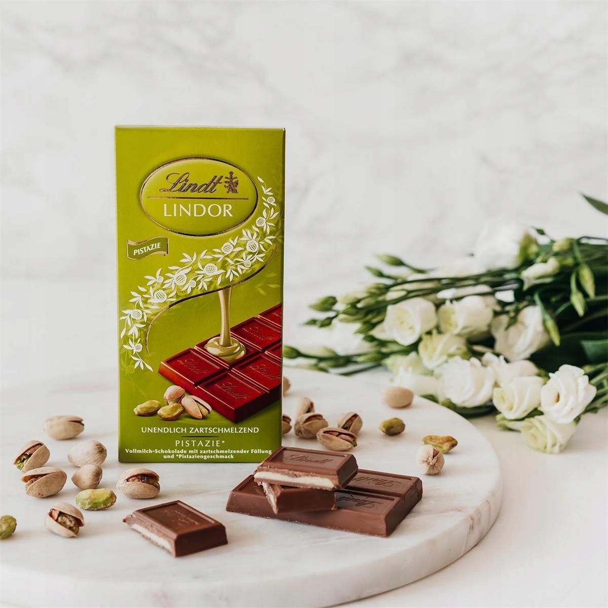 Lindt Czekolada Lindor Pistazie 100g - Ceny i opinie - Ceneo.pl