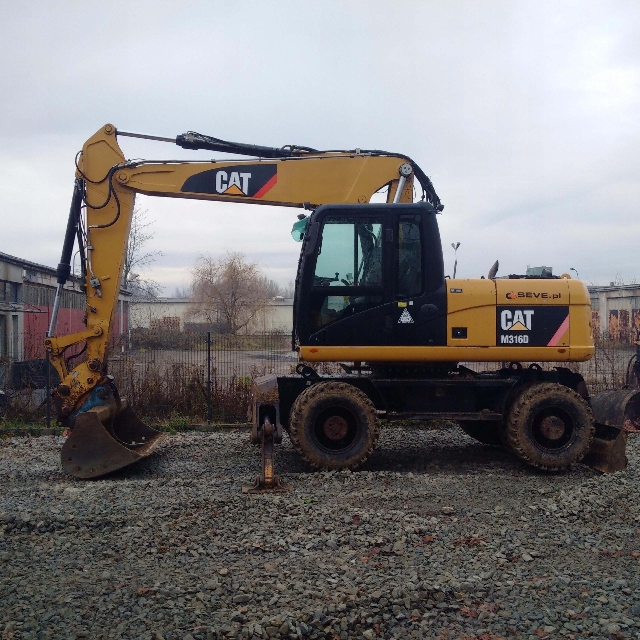 Koparka kołowa Caterpillar Cat M316 D podpory pług - Opinie i ceny na ...