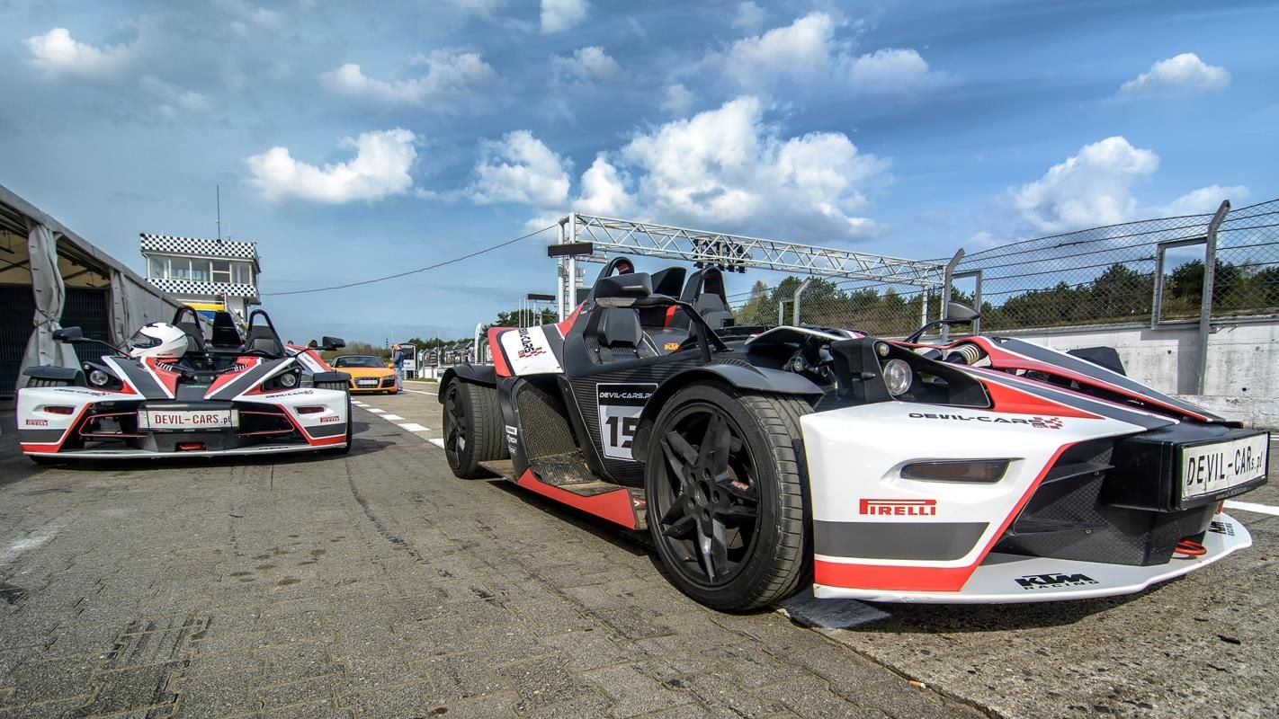 Devil-Cars.Pl Jazda Nissan Gtr Vs. Ktm X-Bow Dla 1 Osoby 3 Okrążenia ...