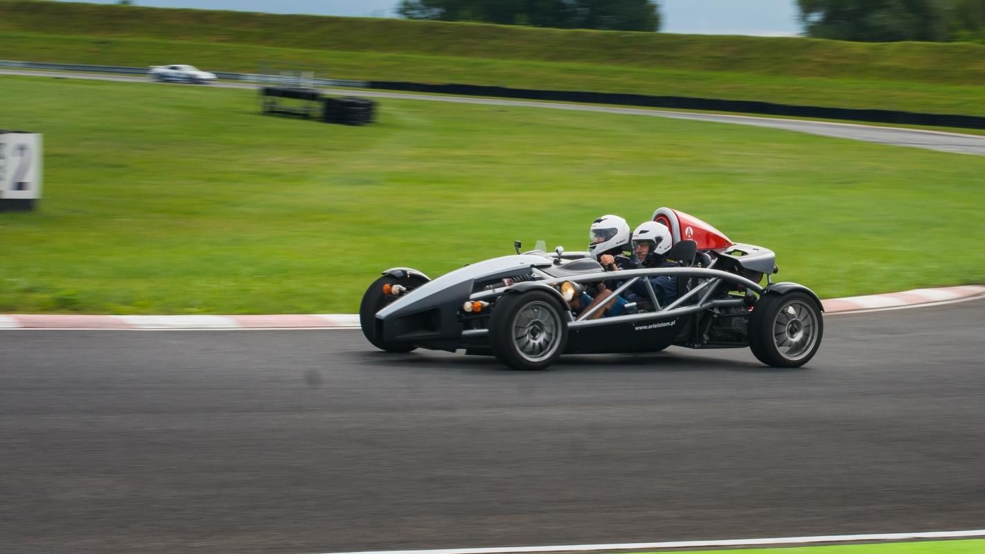 Devil-Cars.Pl Jazda Ariel Atom Vs Ktm X-Bow Dla 1 Osoby 1 Okrążenie ...