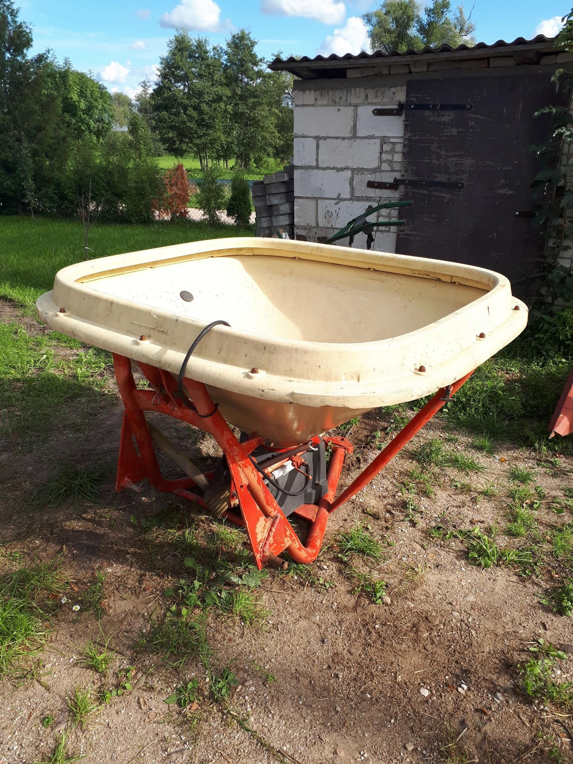 Rozsiewacz nawozów mineralnych VICON PS 802 - Opinie i ceny na Ceneo.pl