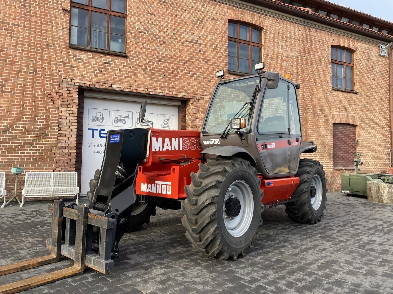 Manitou MT 835-120 LS Ładowarka Teleskopowa - Opinie i ceny na Ceneo.pl