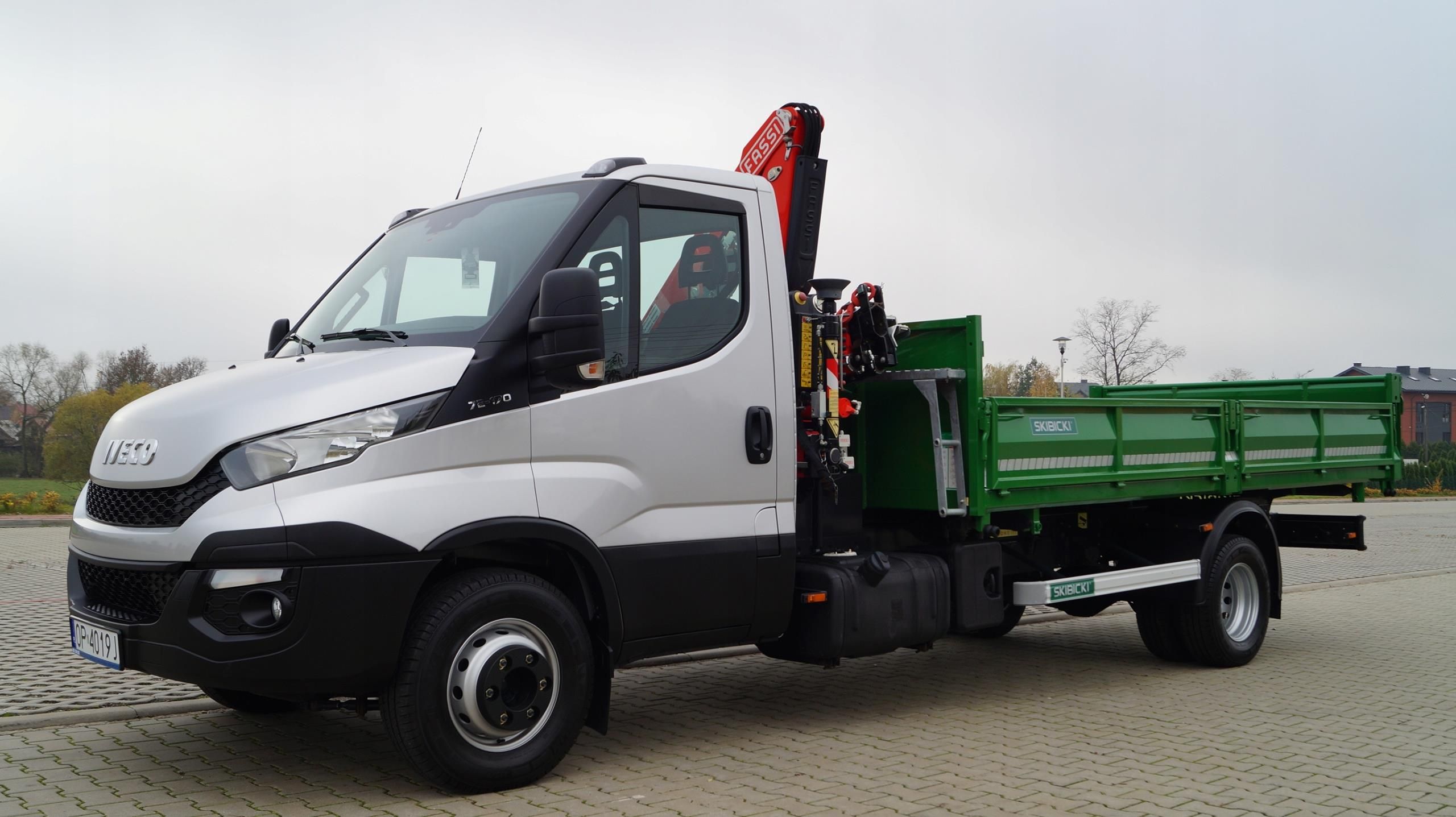 IVECO DAILY 72-170 HDS FASSI F40 WYWROTKA 19258 km - Opinie i ceny na ...