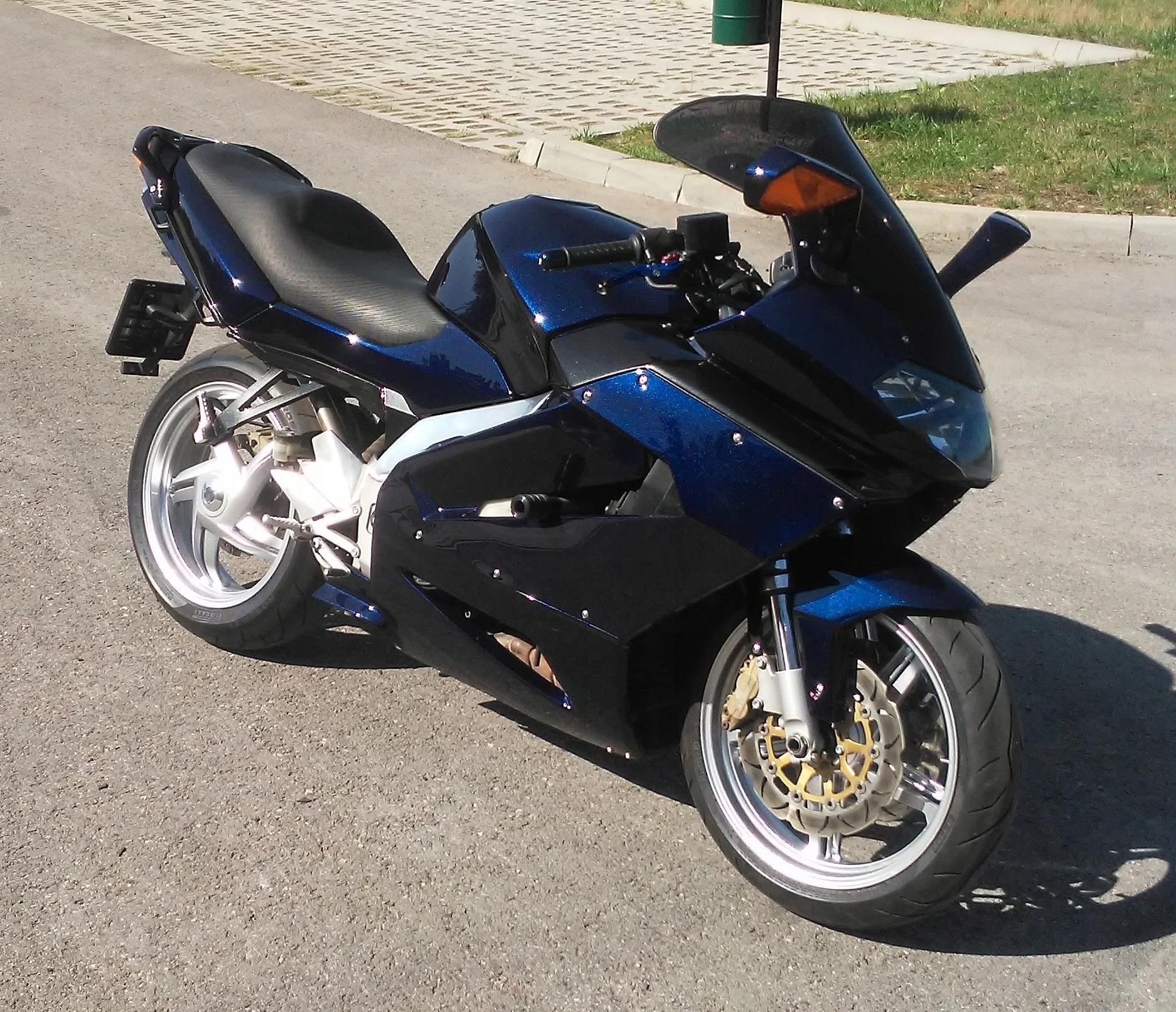 APRILIA RST 1000 FUTURA ŁADNA - Opinie i ceny na Ceneo.pl