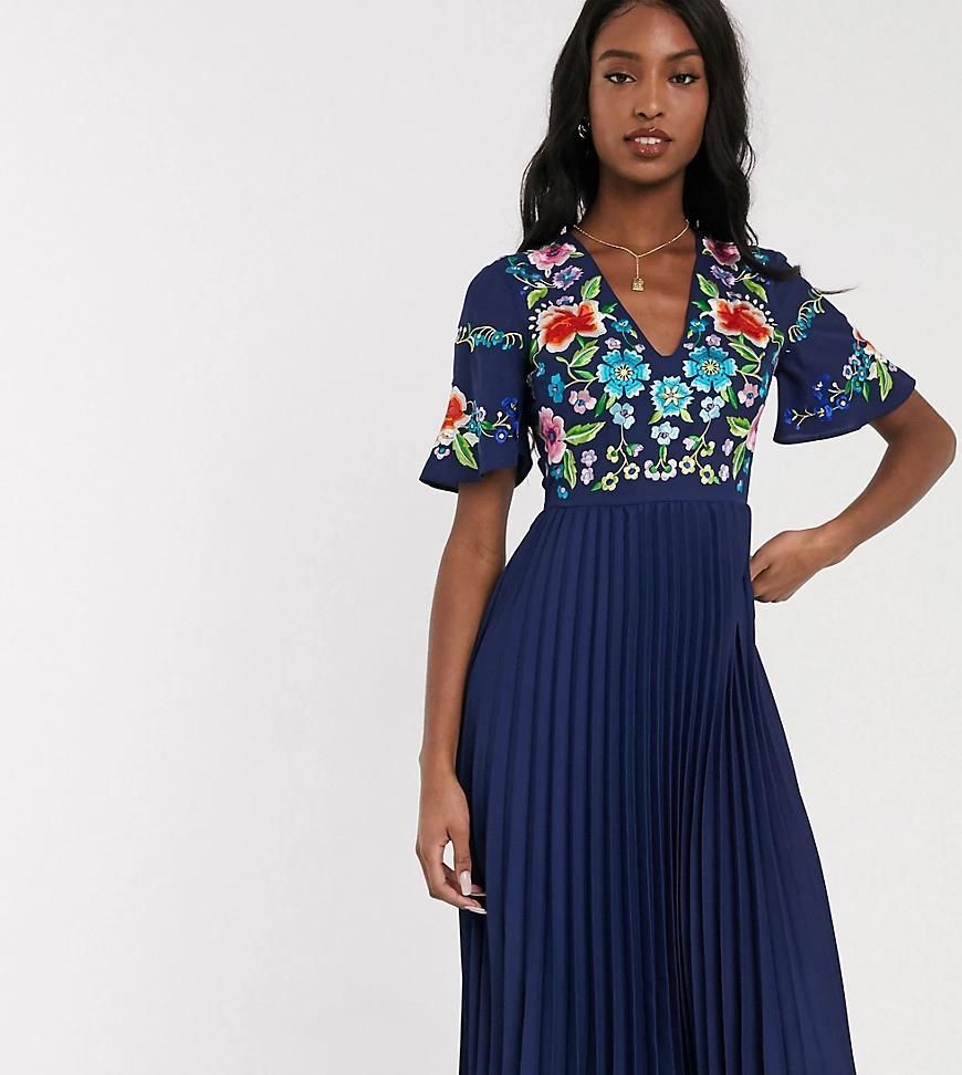 ASOS DESIGN Tall – Granatowa plisowana sukienka midi z haftowanym wzorem-Granatowy - Ceny i ...
