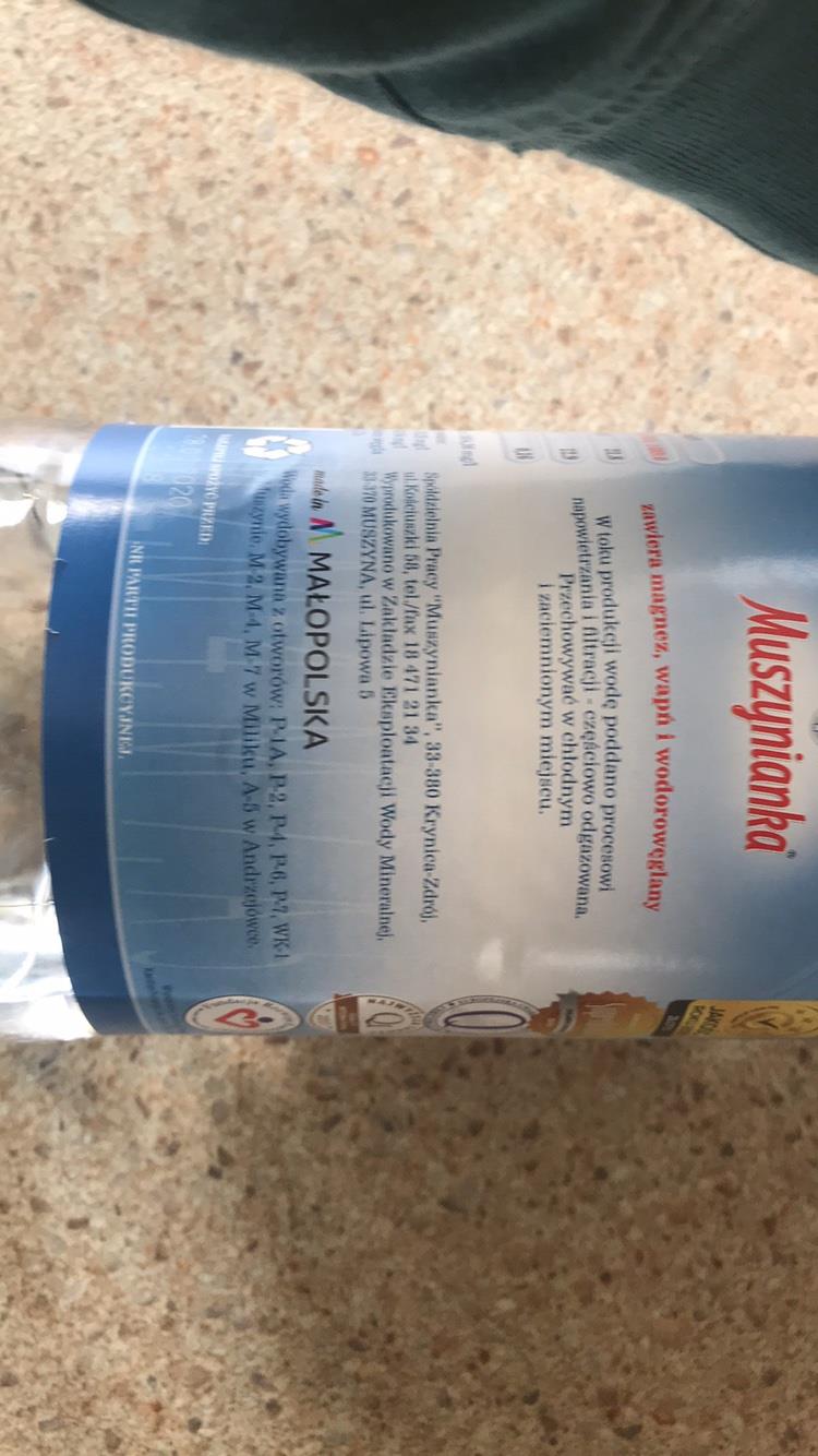 Muszyna Cechini Naturalna woda mineralna gazowana 2 l - Ceny i opinie ...