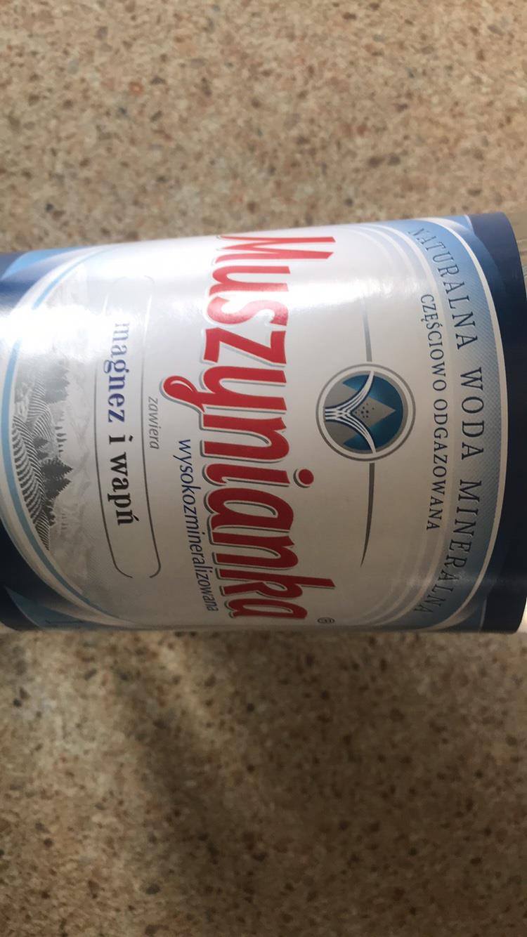 Muszyna Cechini Naturalna woda mineralna gazowana 2 l - Ceny i opinie ...