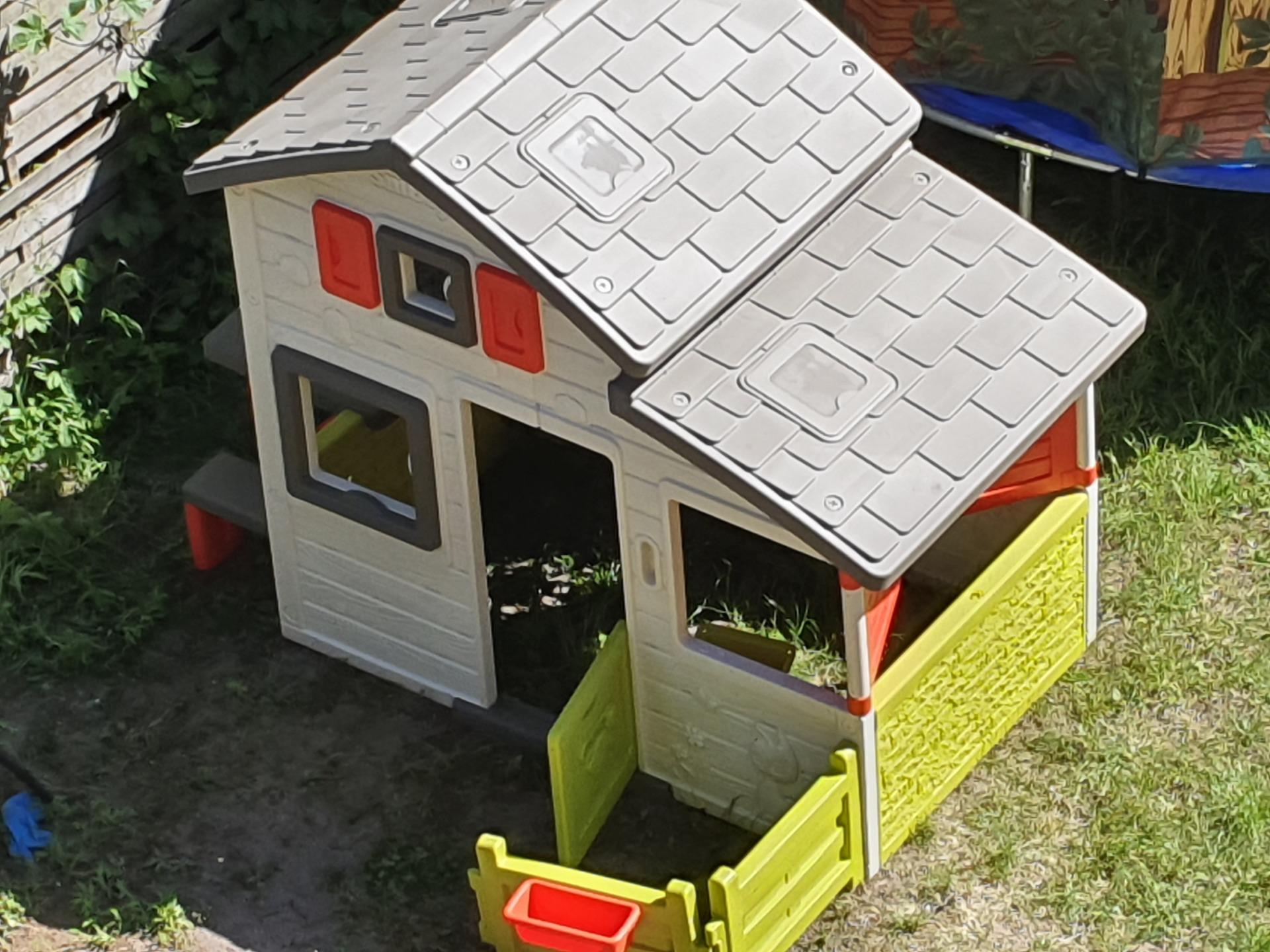 Smoby Domek Friends House z dzwonkiem i ogródkiem 310209 - Ceny i ...