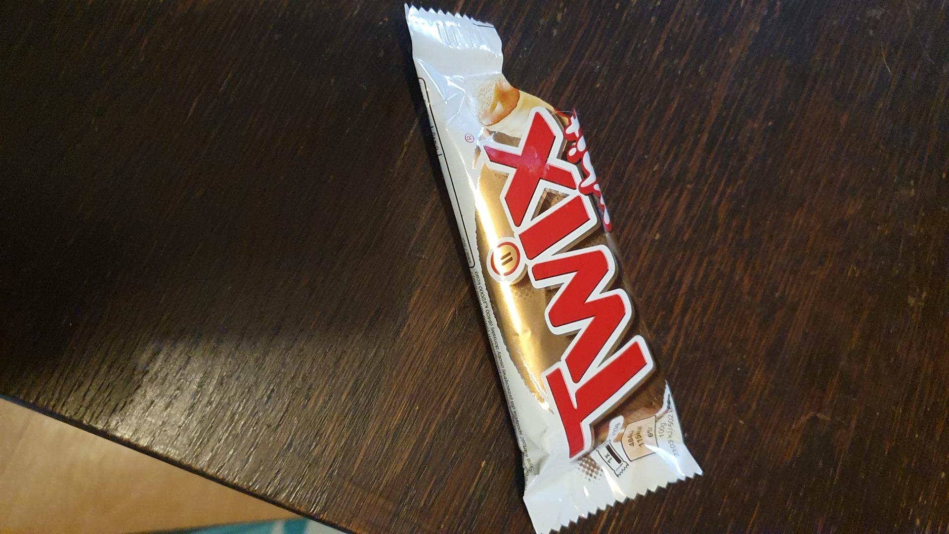 TWIX WHITE Baton z karmelem i białą czekoladą 50g - Ceny i opinie ...