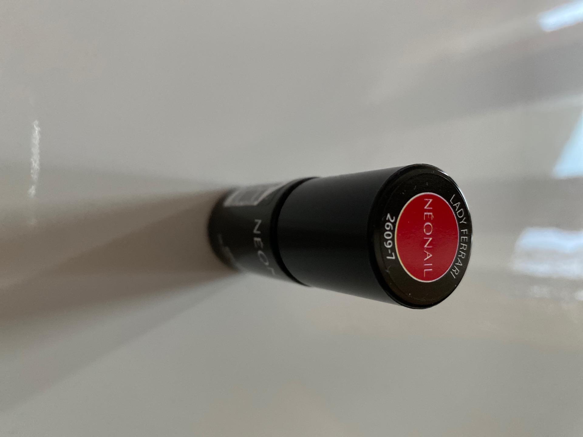 NEONAIL Lady in Red Lakier hybrydowy Lady Ferrari 7.2ml - Opinie i ceny ...